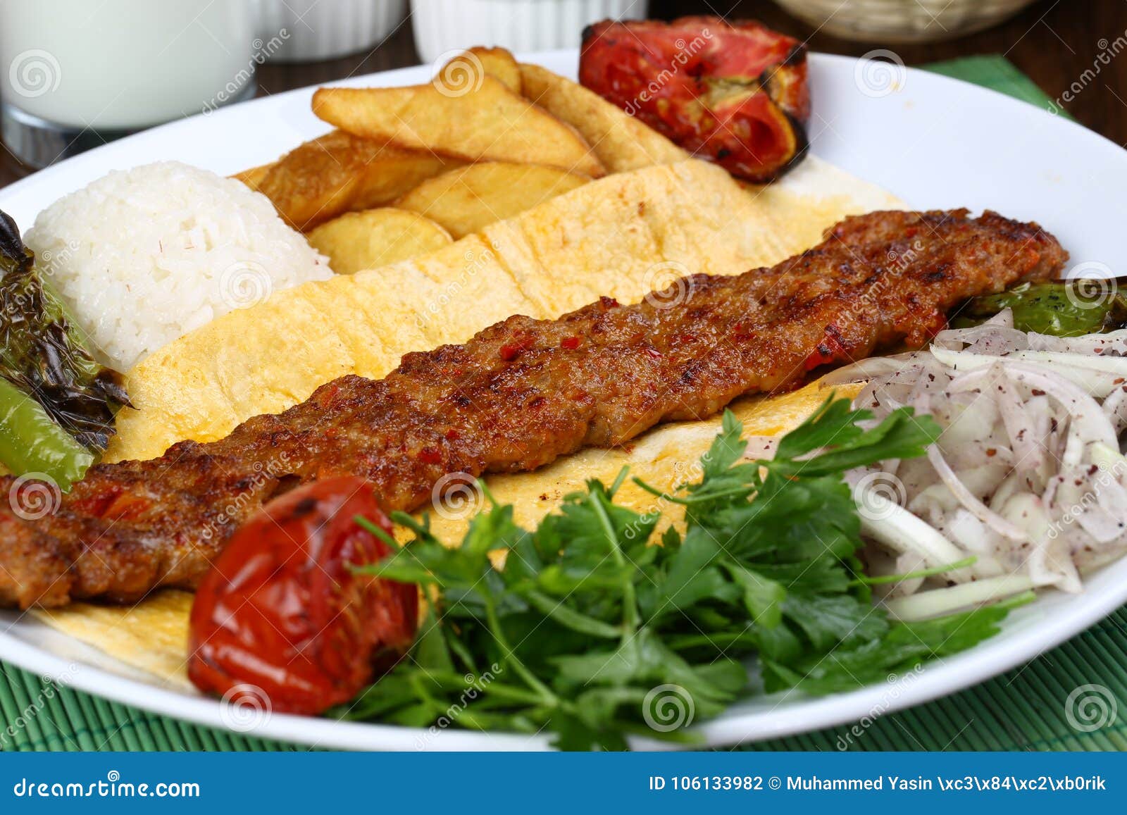 Turc Adana - Chiche-kebab D'Urfa Photo stock - Image du persan, arabe ...