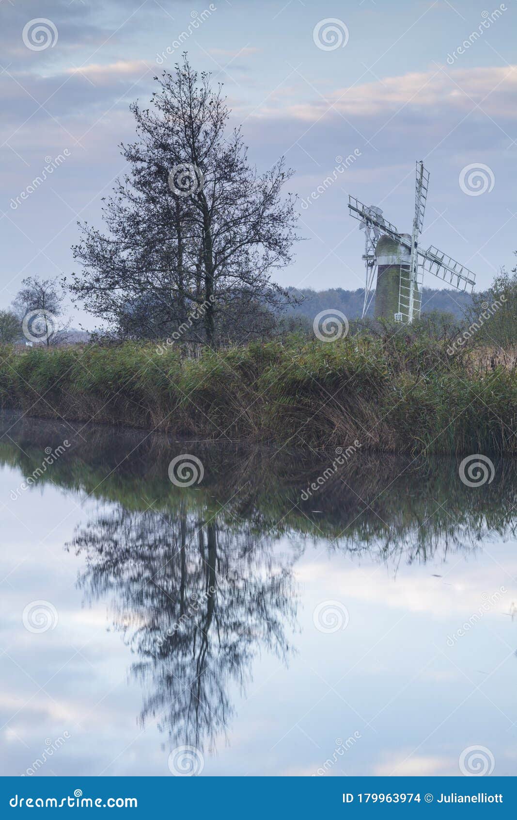 Turf Fen Mill Drainage Pump Stock Photo - Image of landmark, national ...