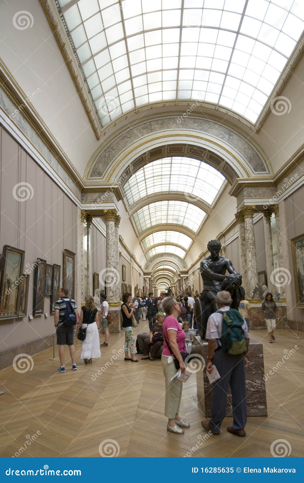Turistas En Museo De La Lumbrera Imagen editorial - Imagen de belleza ...