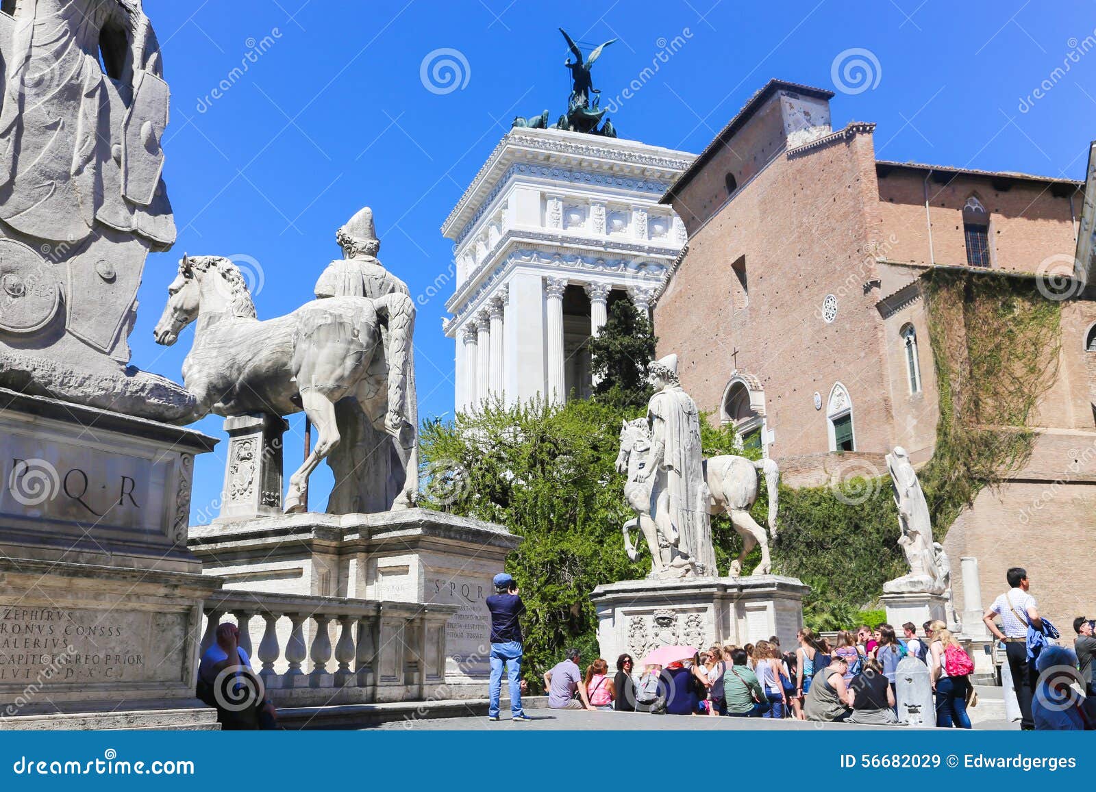 Turistas en Roma imagen de archivo editorial. Imagen de vacaciones ...