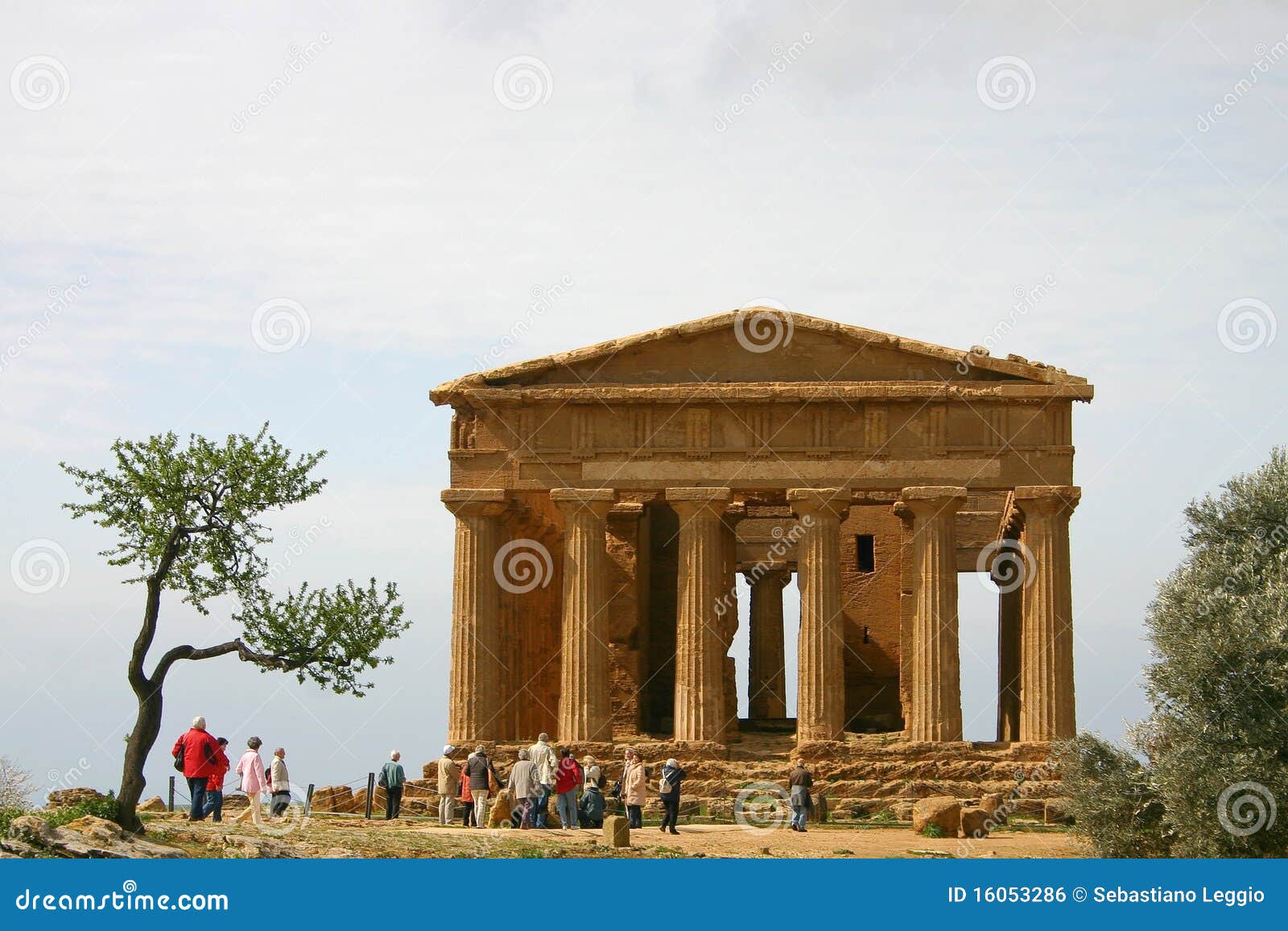 Turisti Nella Valle Delle Tempie Fotografia Editoriale - Immagine di ...