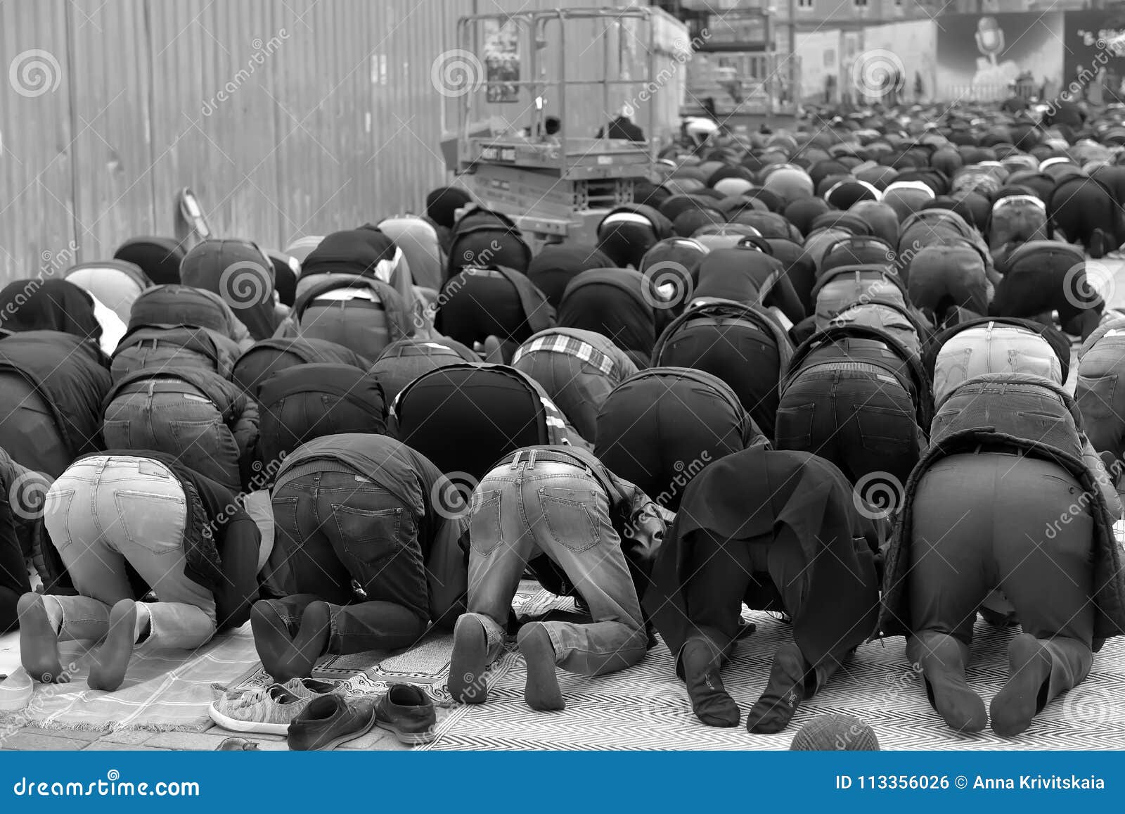 Muslim Performing Friday Prayers on the Streets of Istanbul Editorial ...