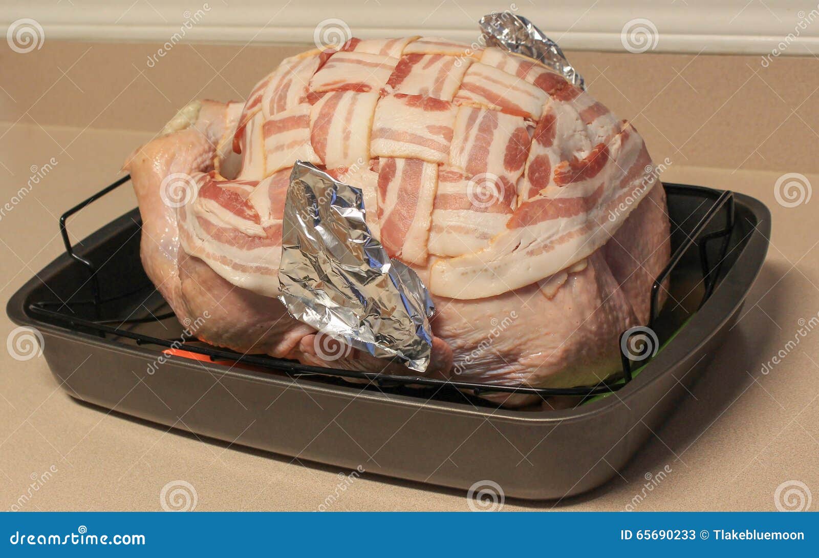 Turkey oven ready stock image. Image of oven, fattening - 65690233