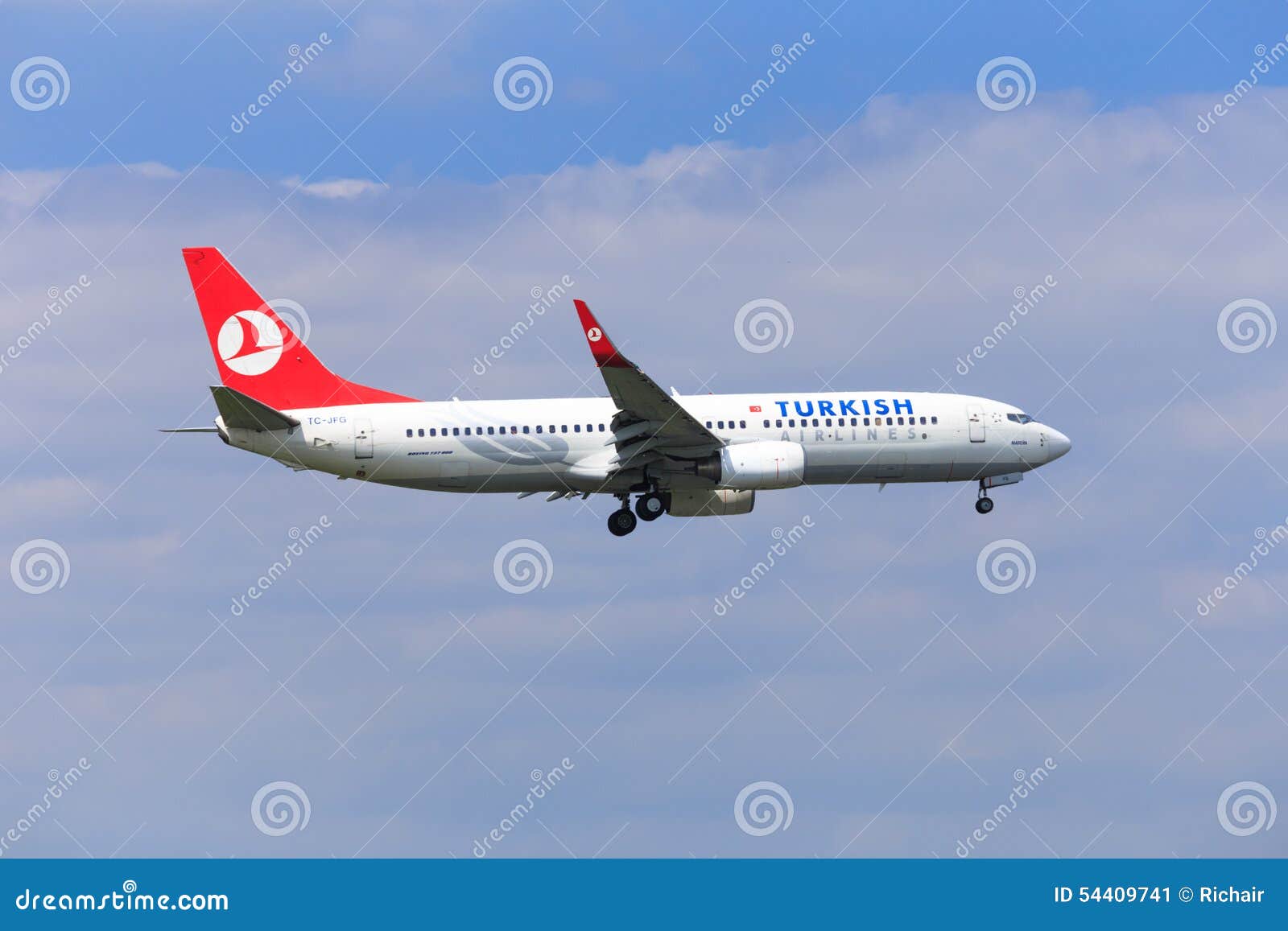 Turkish Airline Boeing 737 editorial photo. Image of turkish - 54409741