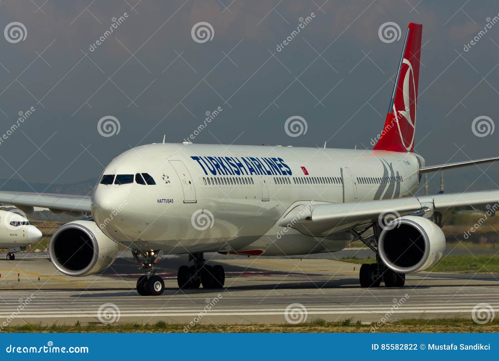 Sunday Airlines Boeing 757 Photo Editorial Image | CartoonDealer.com ...
