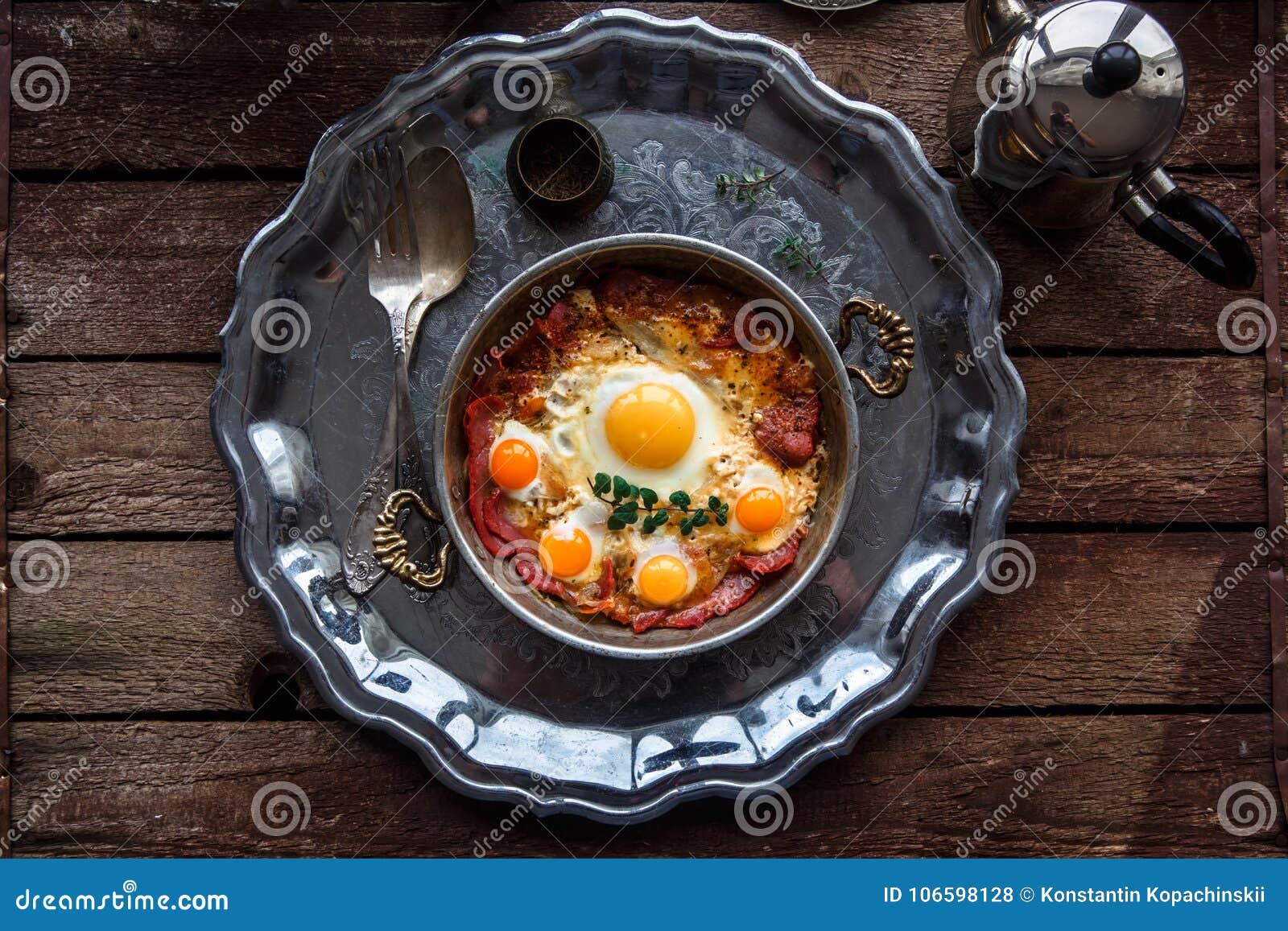 Turkish Basturma with Fried Egg in a Copper Pan, Rustic Style Stock ...