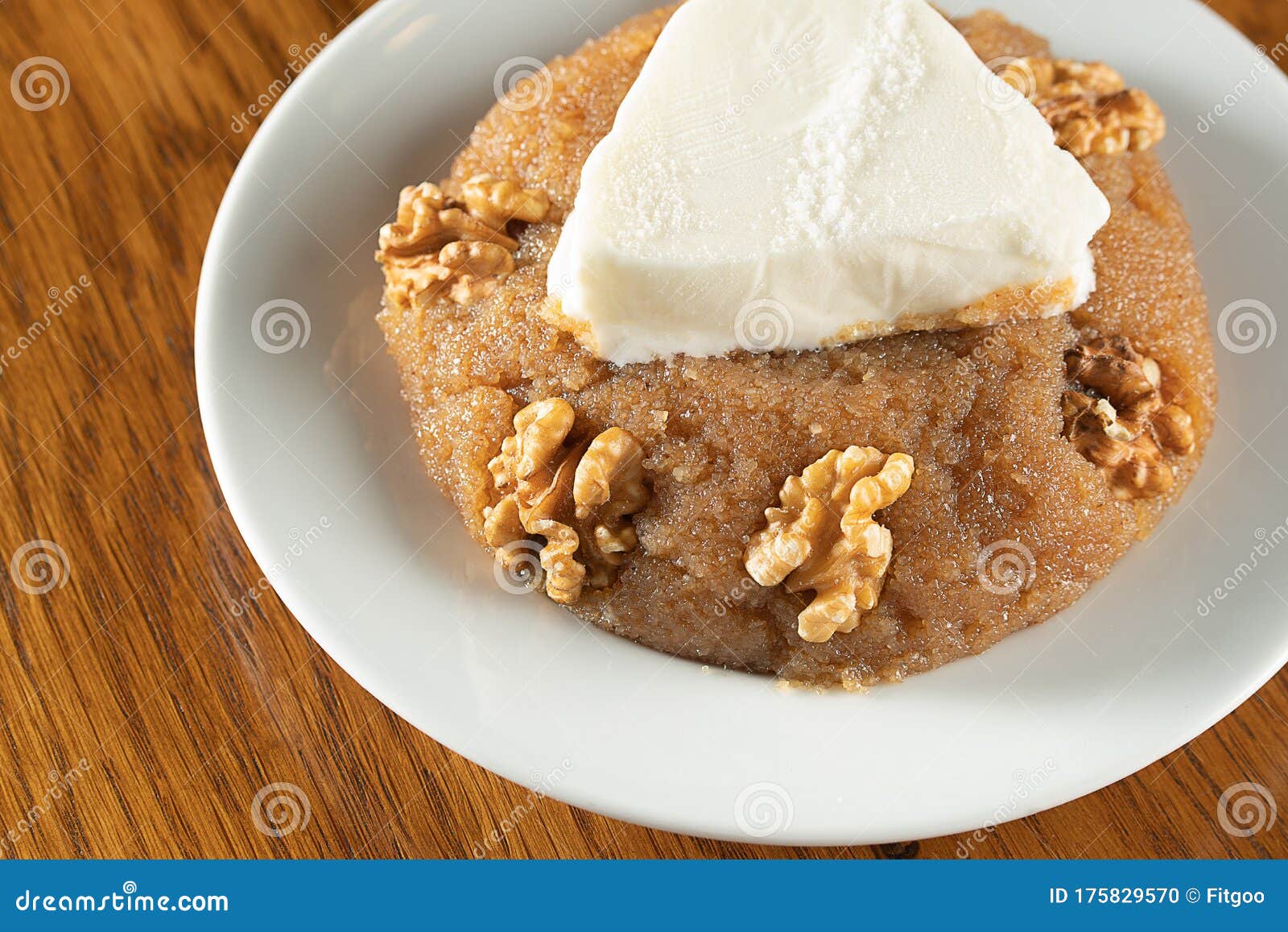 Turkish Dessert Irmik Helva Stock Photo - Image of chick, freshness ...