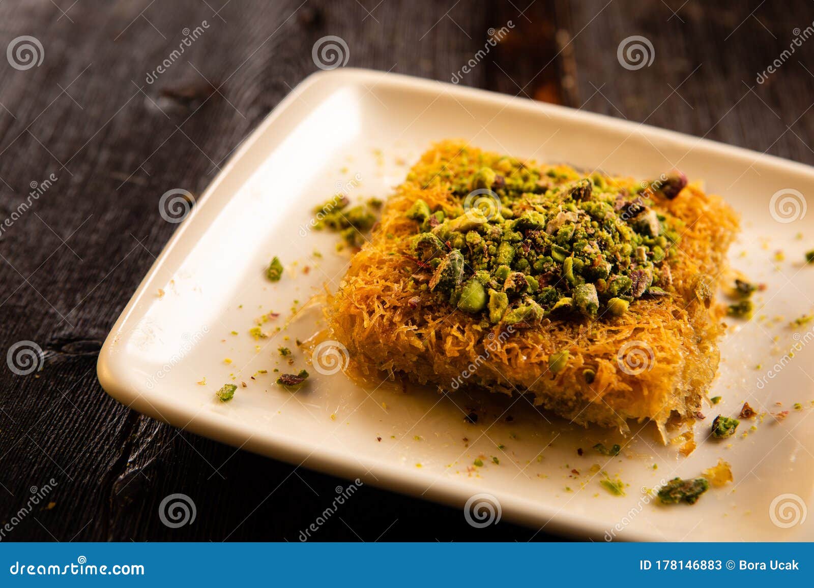 Turkish Traditional Dessert Kadayif Stock Image - Image of kadayif ...