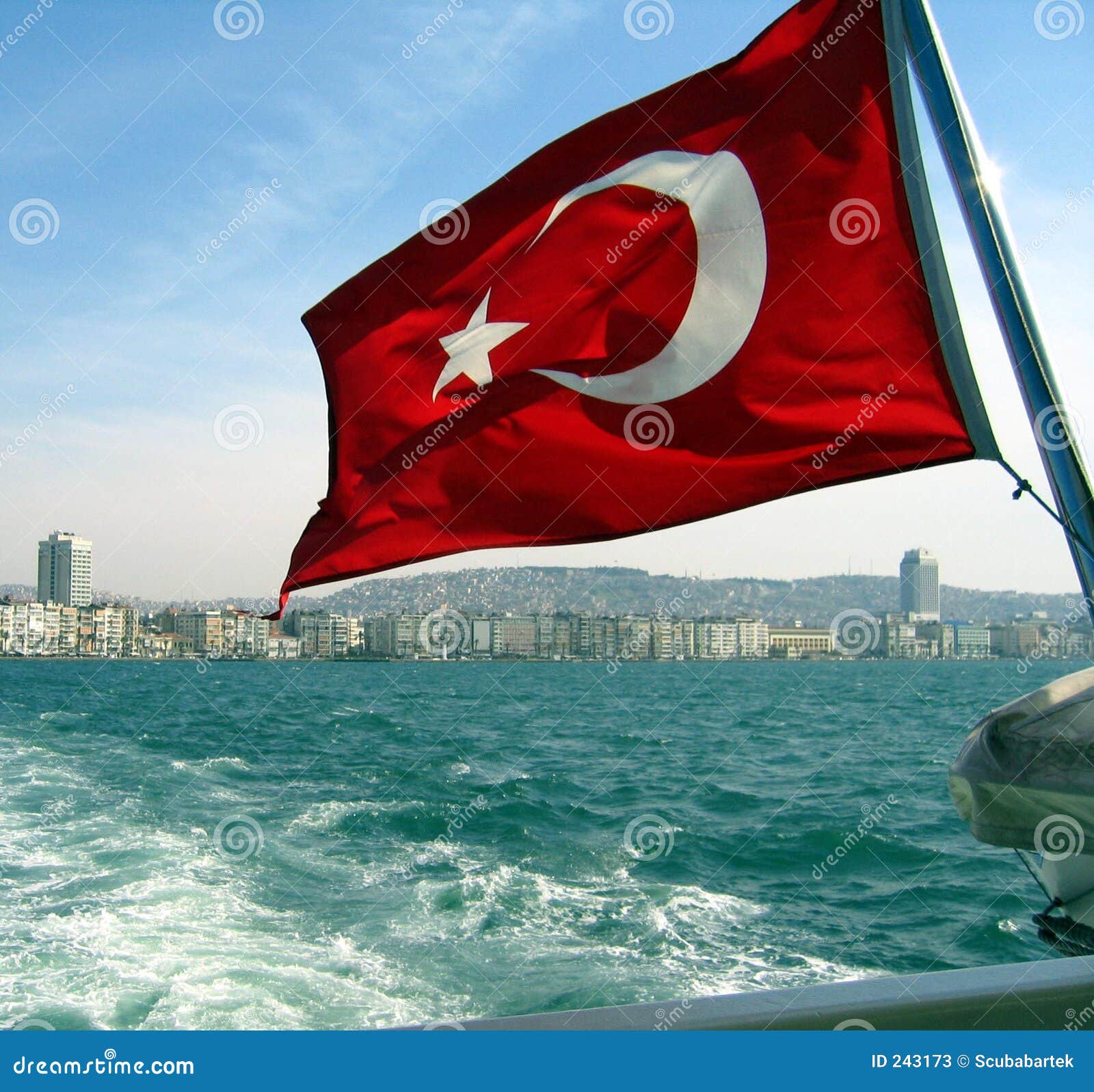 Turkse Vlag stock afbeelding. Image of stad, europa, oost - 243173