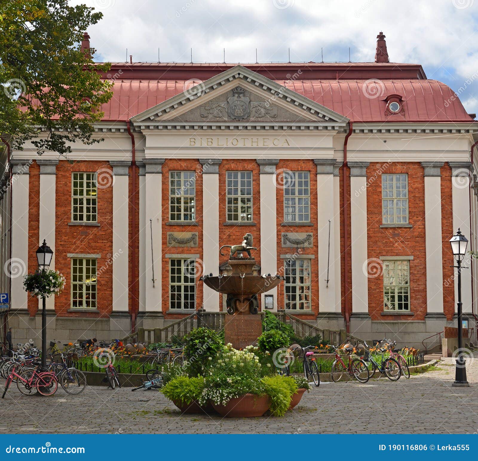 Turku City Library in Summer. Suomi Editorial Photo - Image of columns ...