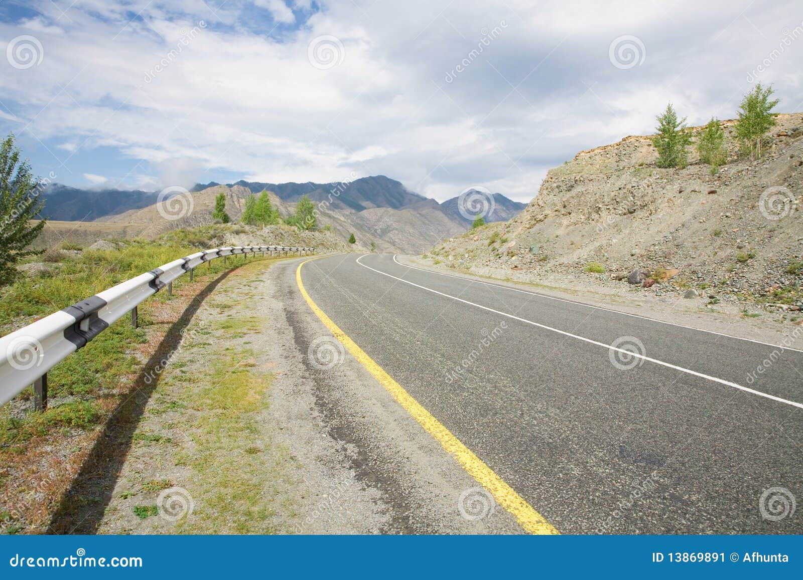 Turn on the highway stock image. Image of hairpin, russia - 13869891