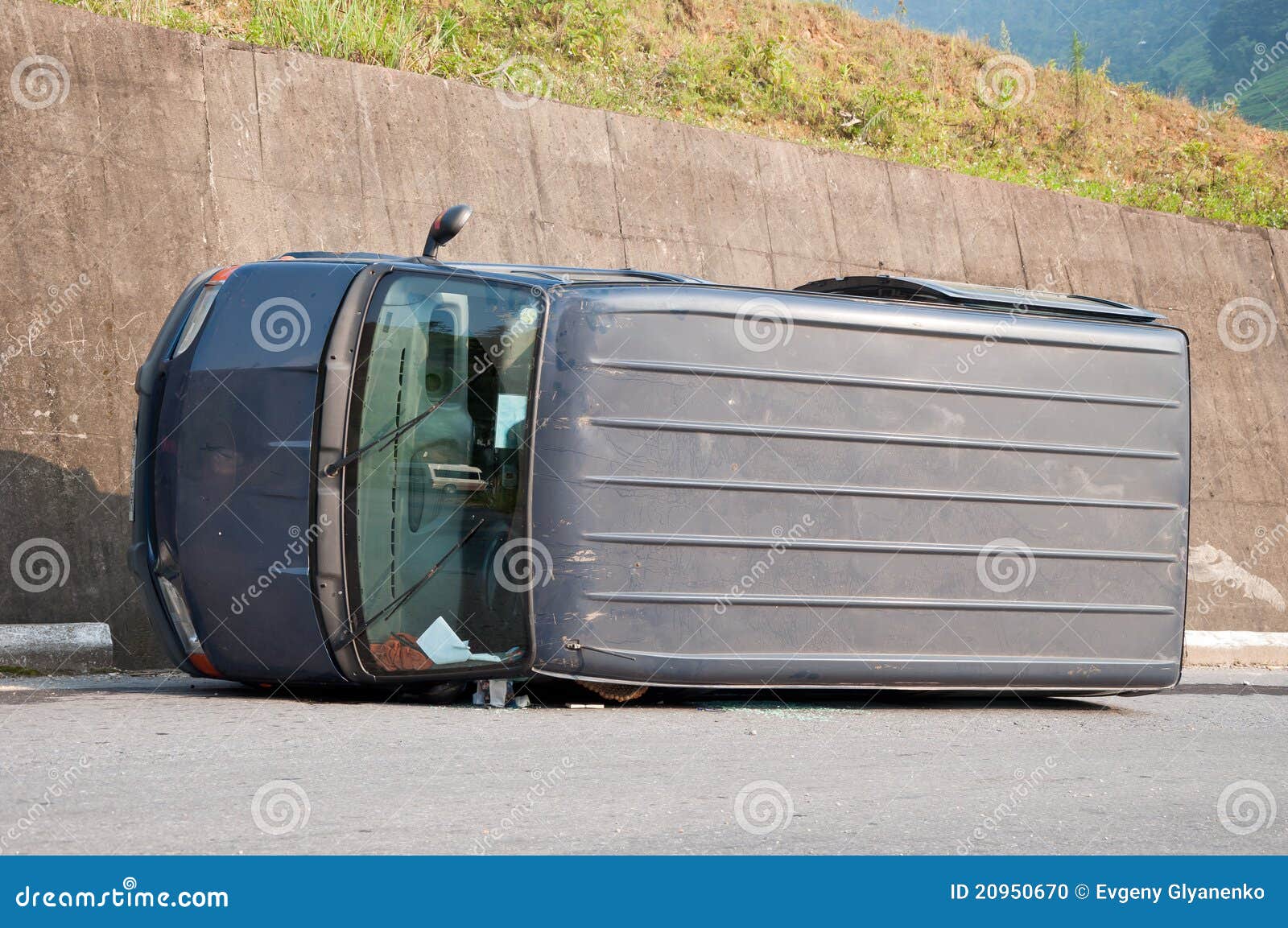Turned-over Car stock photo. Image of paper, roof, sapa - 20950670