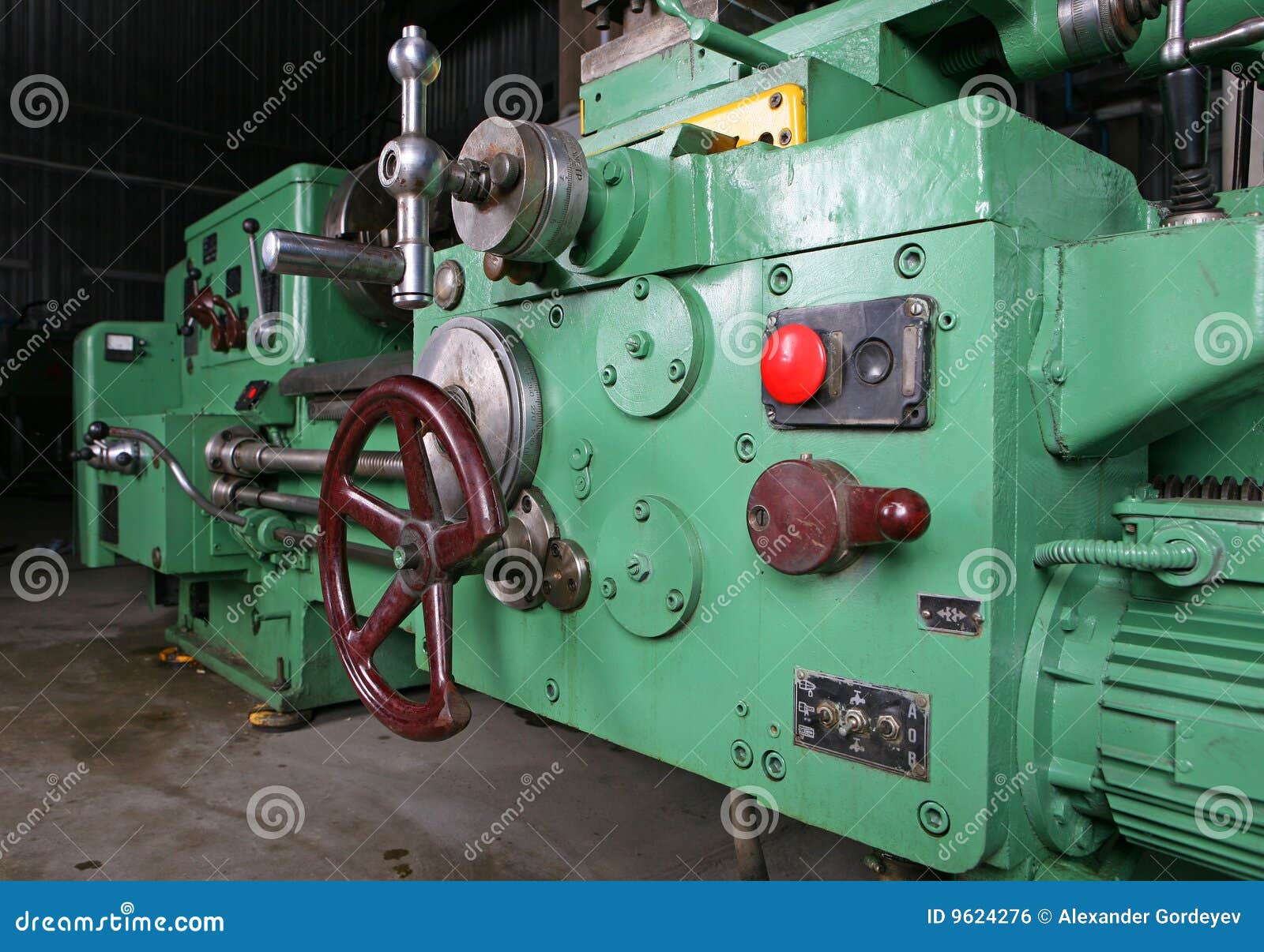 Turning Lathe Royalty-Free Stock Photography | CartoonDealer.com #9581027