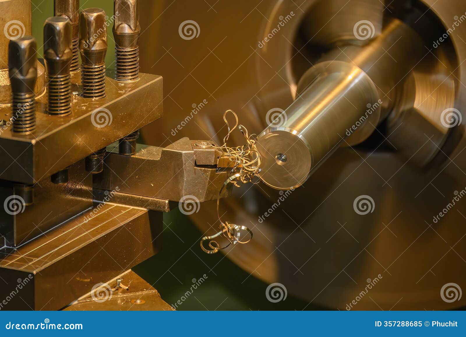 The Turning Machine Operation with Continue Chip from Turning Process ...