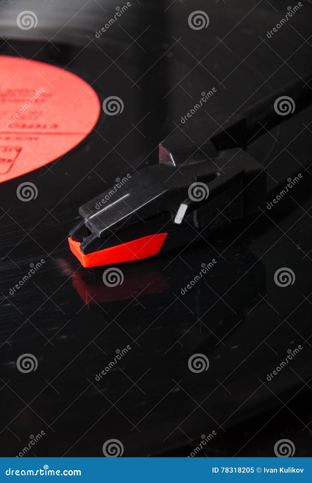 Turntable needle closeup stock image. Image of electronics - 78318205