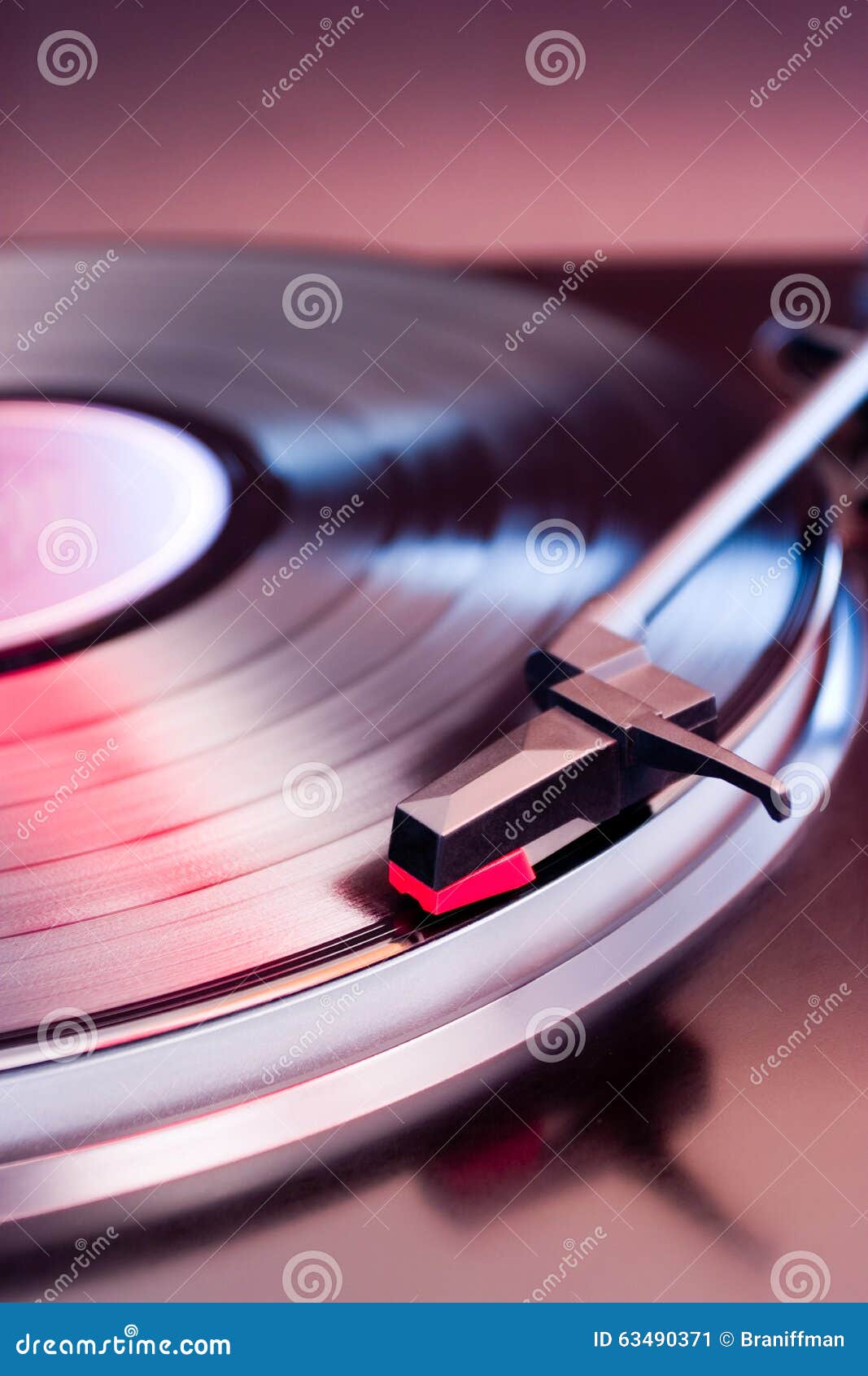 Turntable with Record Playing Stock Image - Image of disk, beats: 63490371