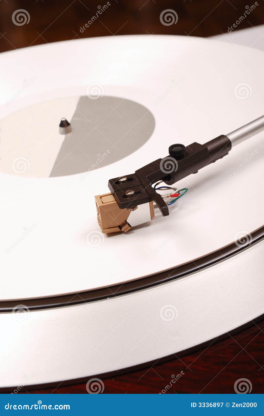 Turntable with White Record Stock Image - Image of scratching, revival ...