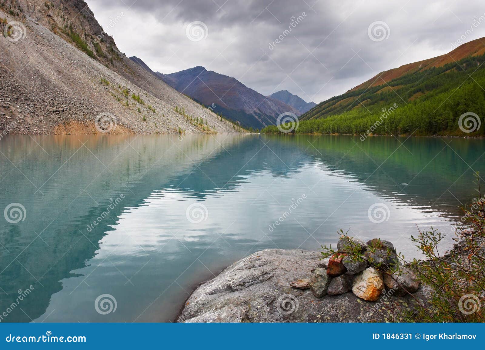 Turquoise Lake In Waiotapu Thermal Area In The New Zealand Stock Photo ...