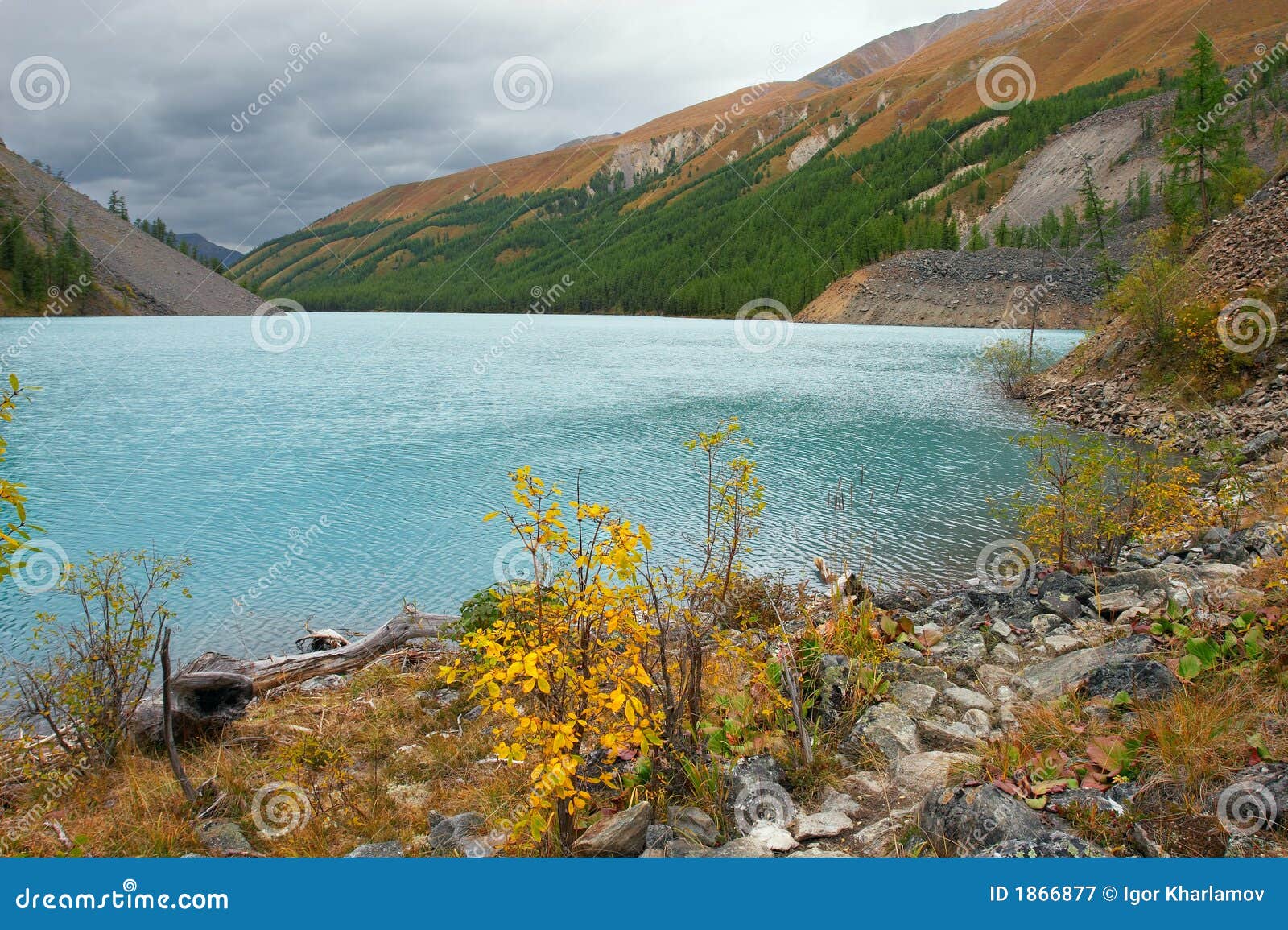 Turquoise Lake and Mountains. Stock Image - Image of range, discovery ...