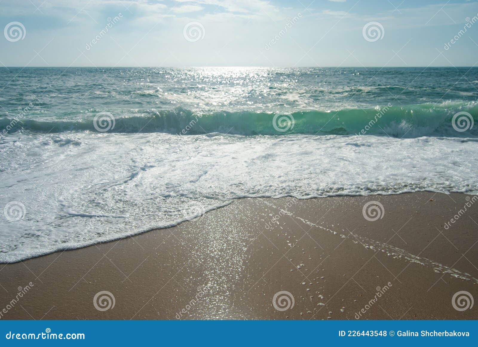 Turquoise Ocean Waves Approaching Toward the Viewer Stock Photo - Image ...