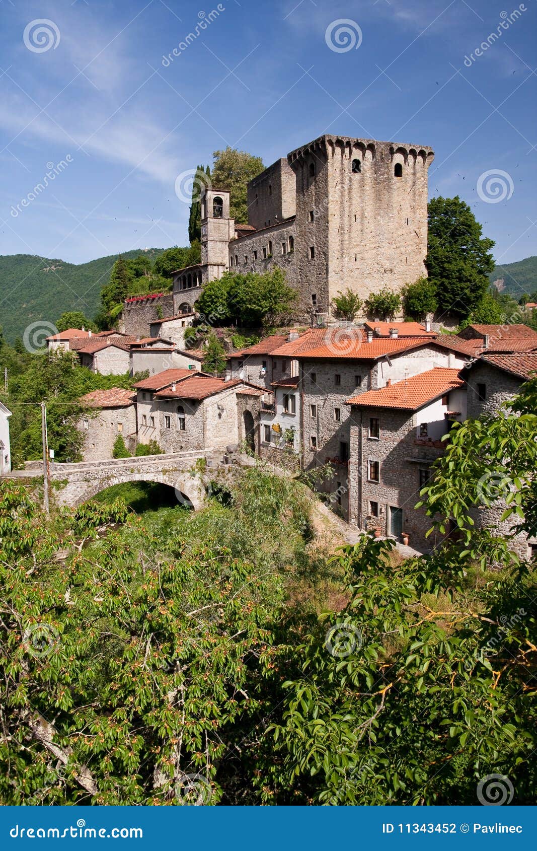 Tuscan castle stock photo. Image of farming, autumn, growing - 11343452