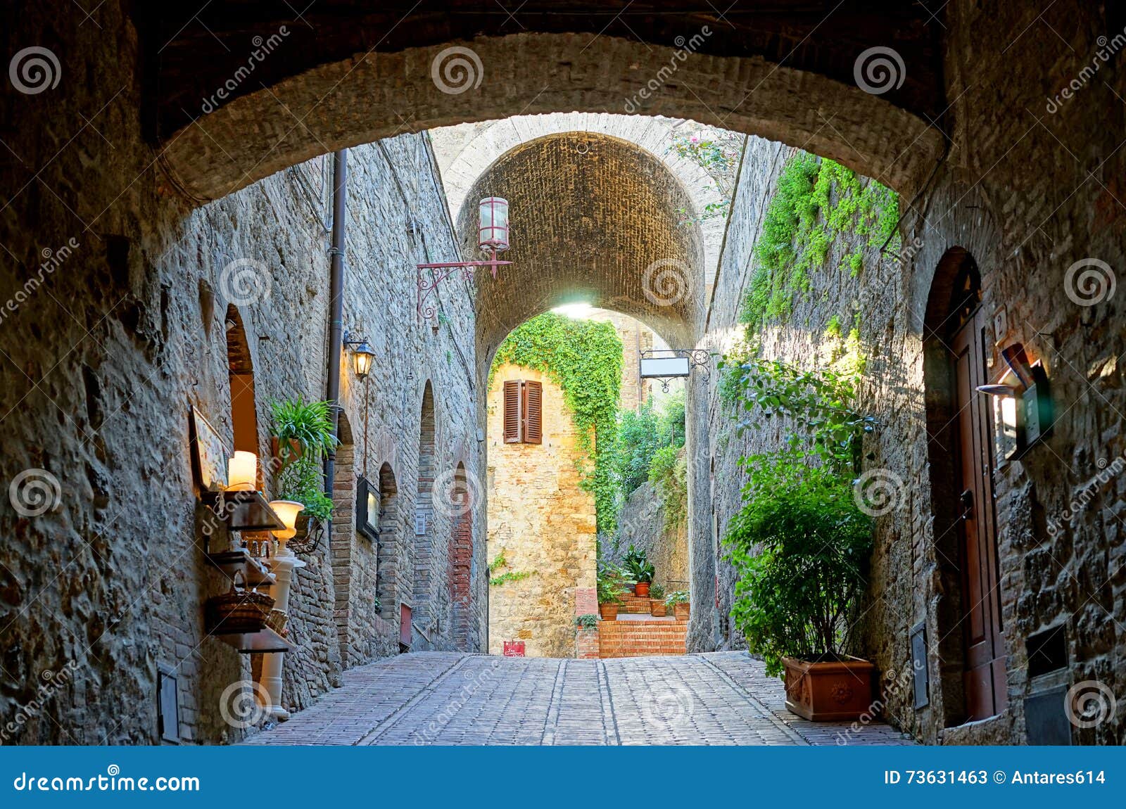 Tuscan stone arch stock image. Image of tuscan, della - 73631463