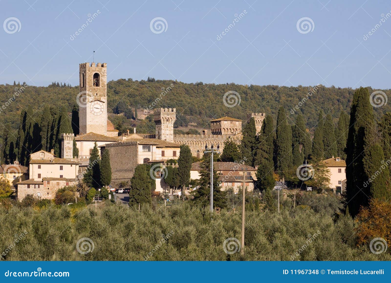 Tuscany castle stock photo. Image of land, green, vegetation - 11967348