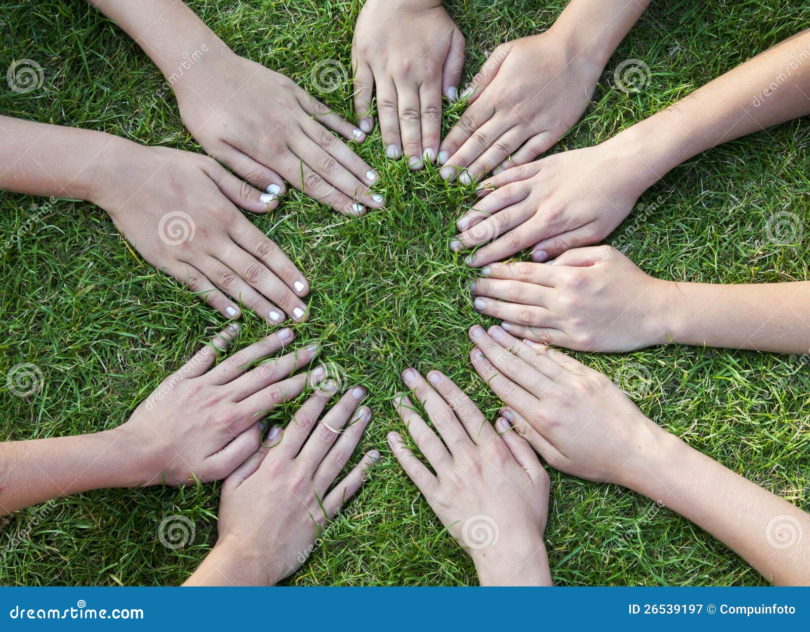 Tutte le mani insieme immagine stock. Immagine di partecipazione - 26539197