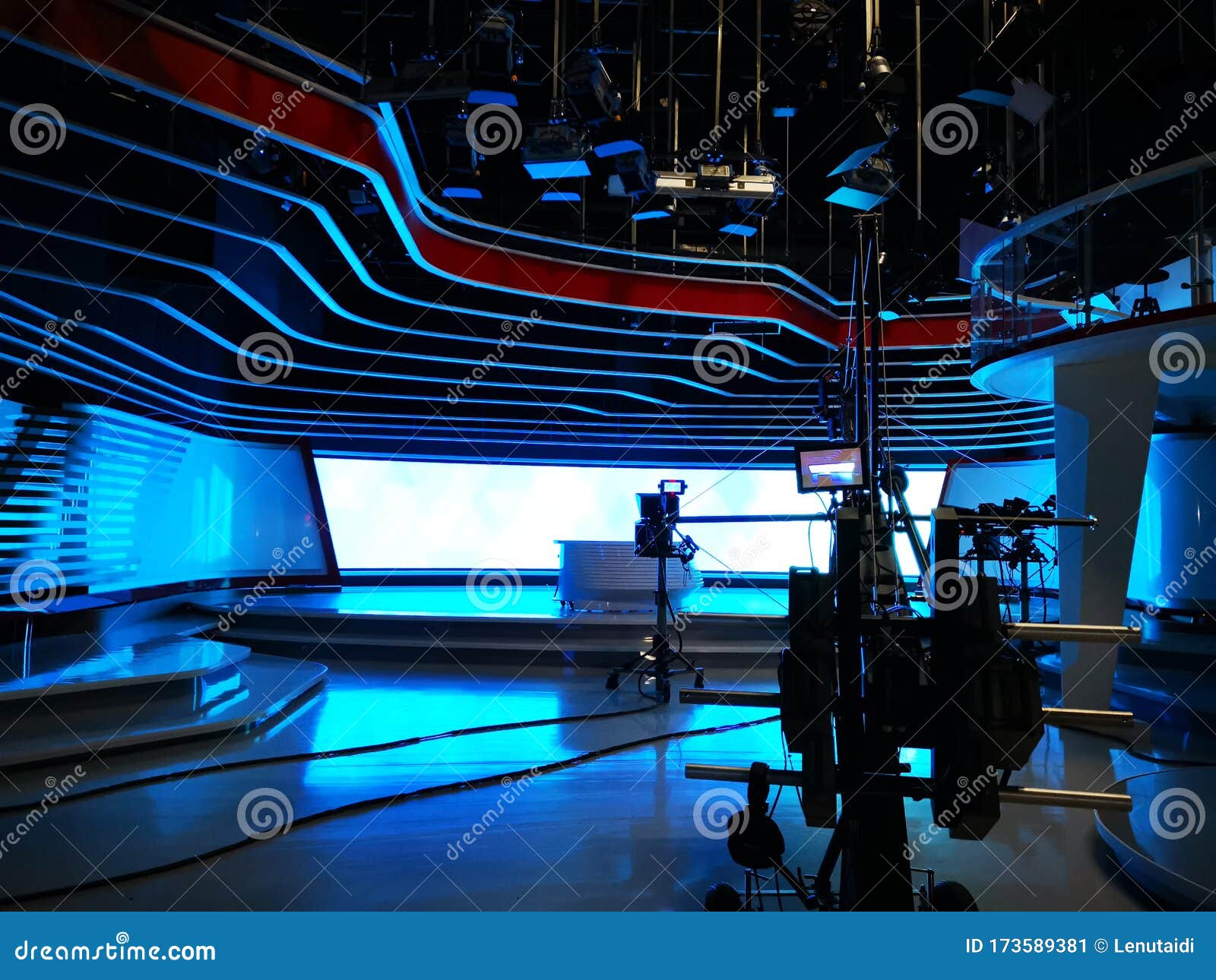 Studio Live Show, TV Camera Viewfinder, Cameraman Silhouette Stock ...