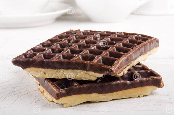 Twee chocoladewafel stock afbeelding. Image of knapperig - 33215205