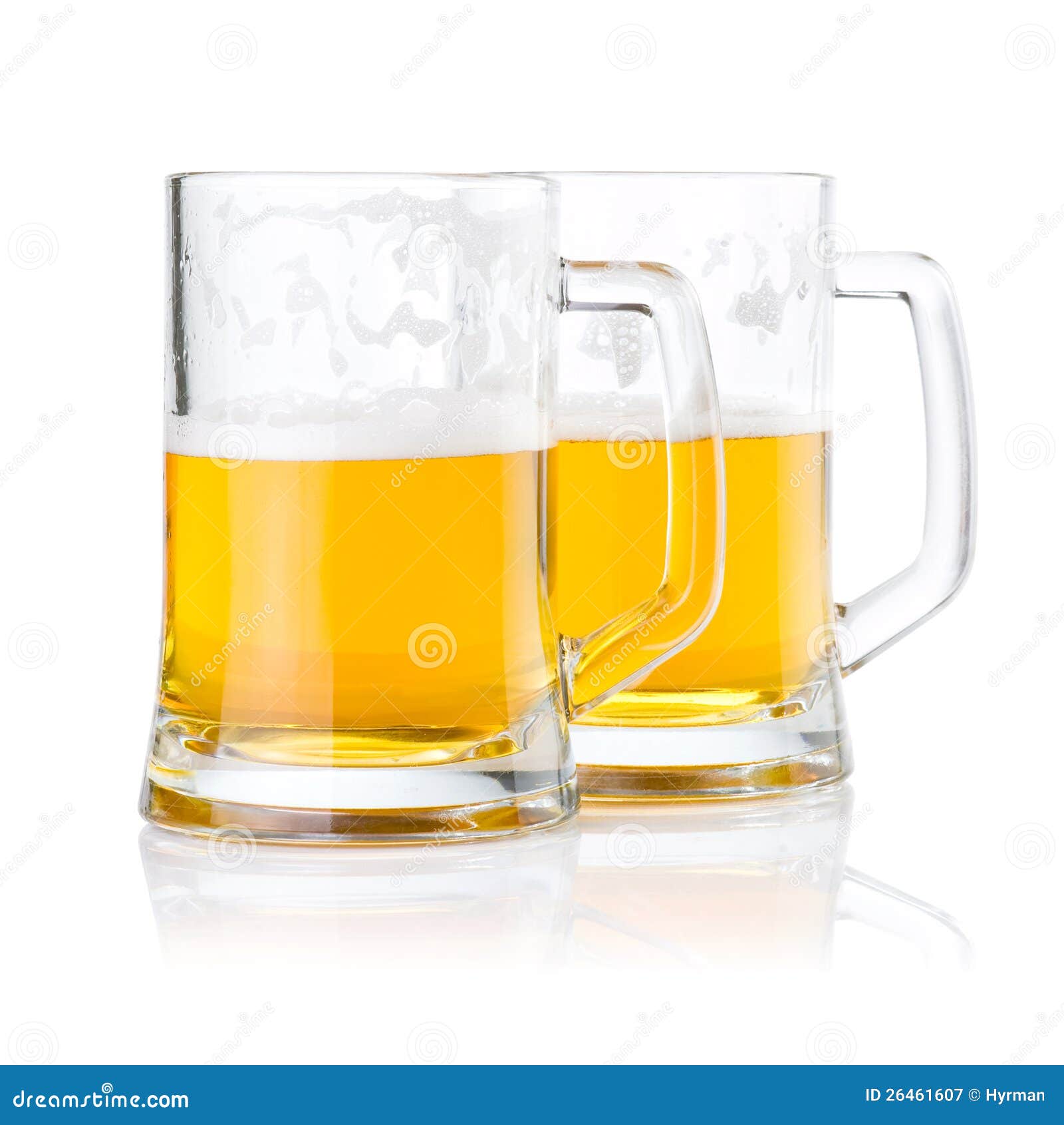 Twee Halve Glazen Vers Bier Met Schuim Stock Afbeelding - Image of bier ...