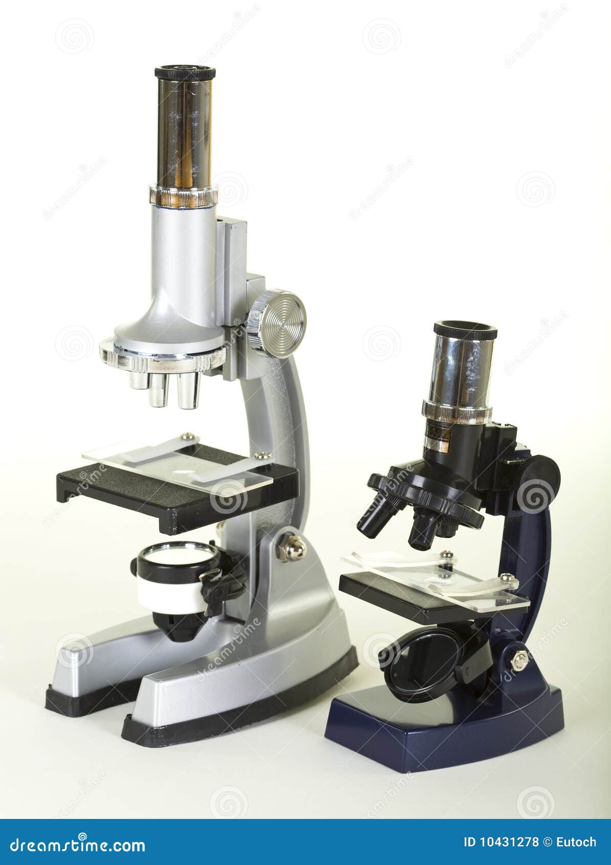 Twee Microscopen Van Het Laboratorium Stock Foto - Image of ...