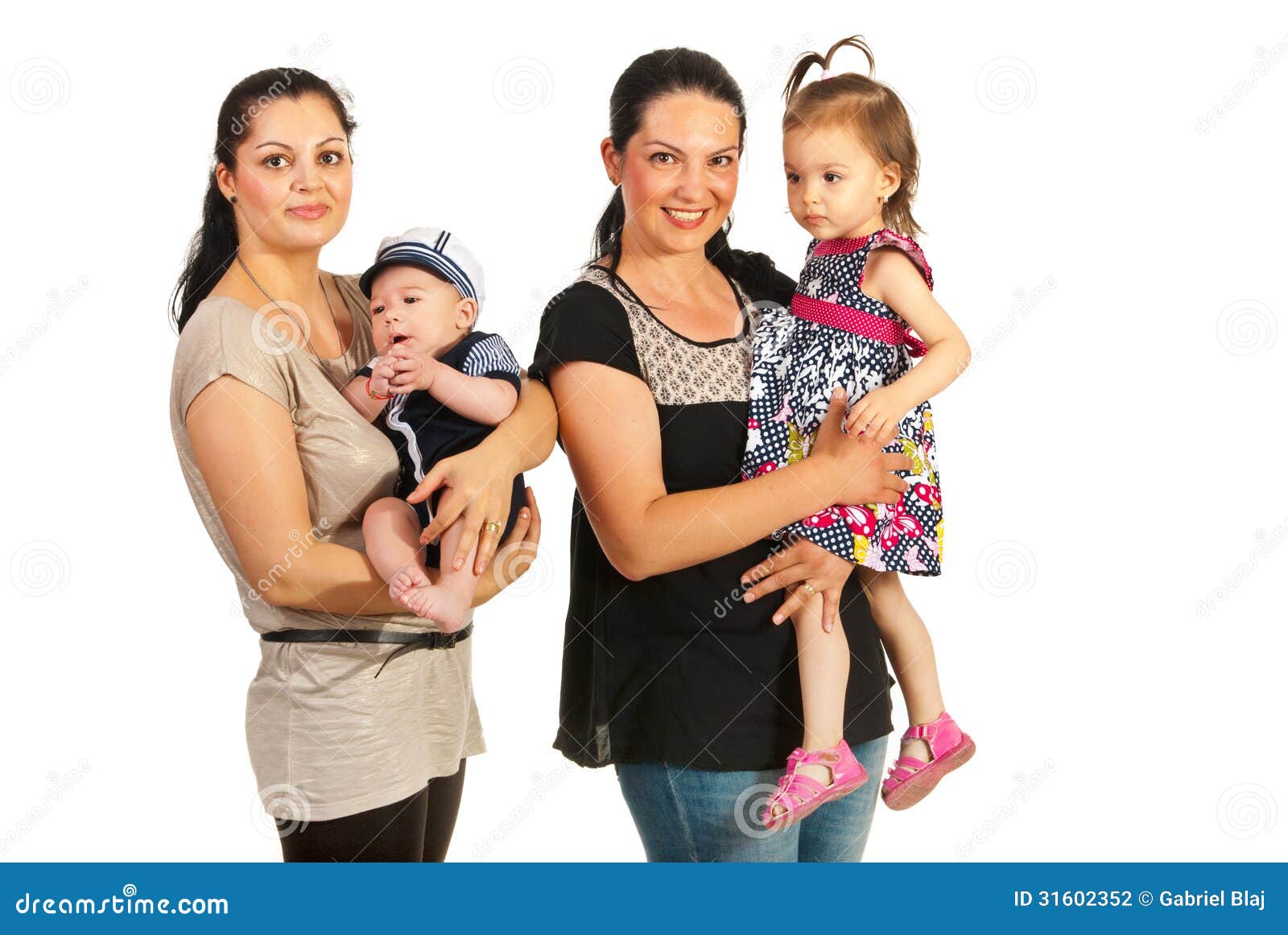 Twee Moeders Met Jonge Geitjes Stock Foto - Image of bedrijf, vrienden ...