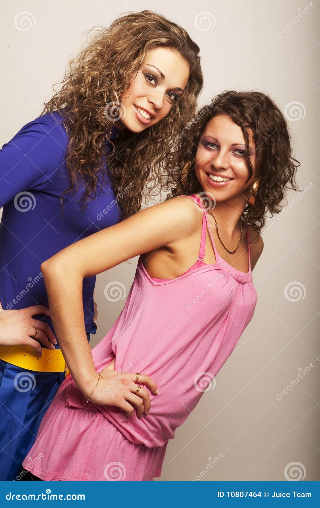 Twee Sexy Jonge Meisjes Stock Foto Image Of Geïsoleerd 10807464