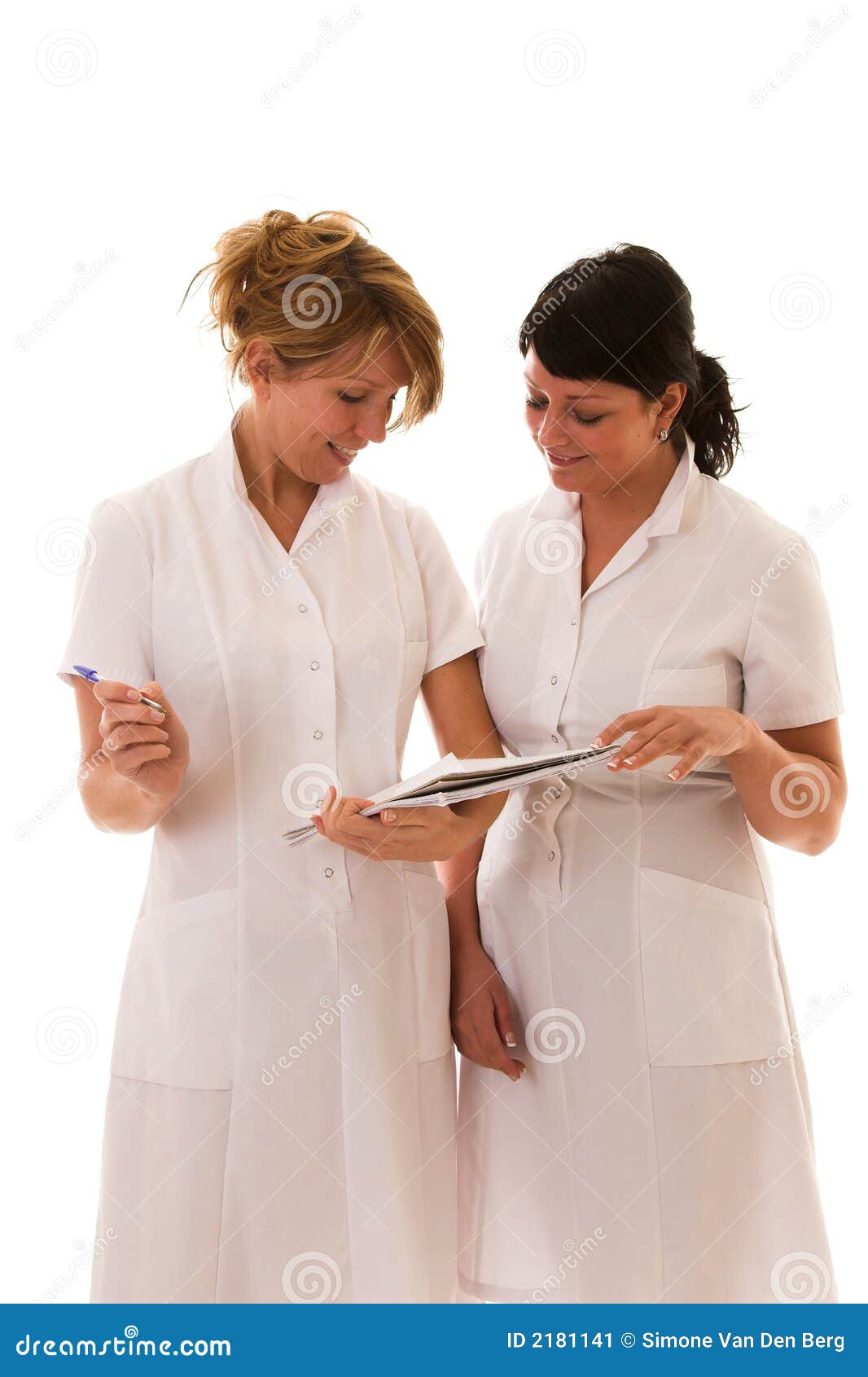 Twee Verpleegsters Het Werken Stock Afbeelding - Image of medisch ...