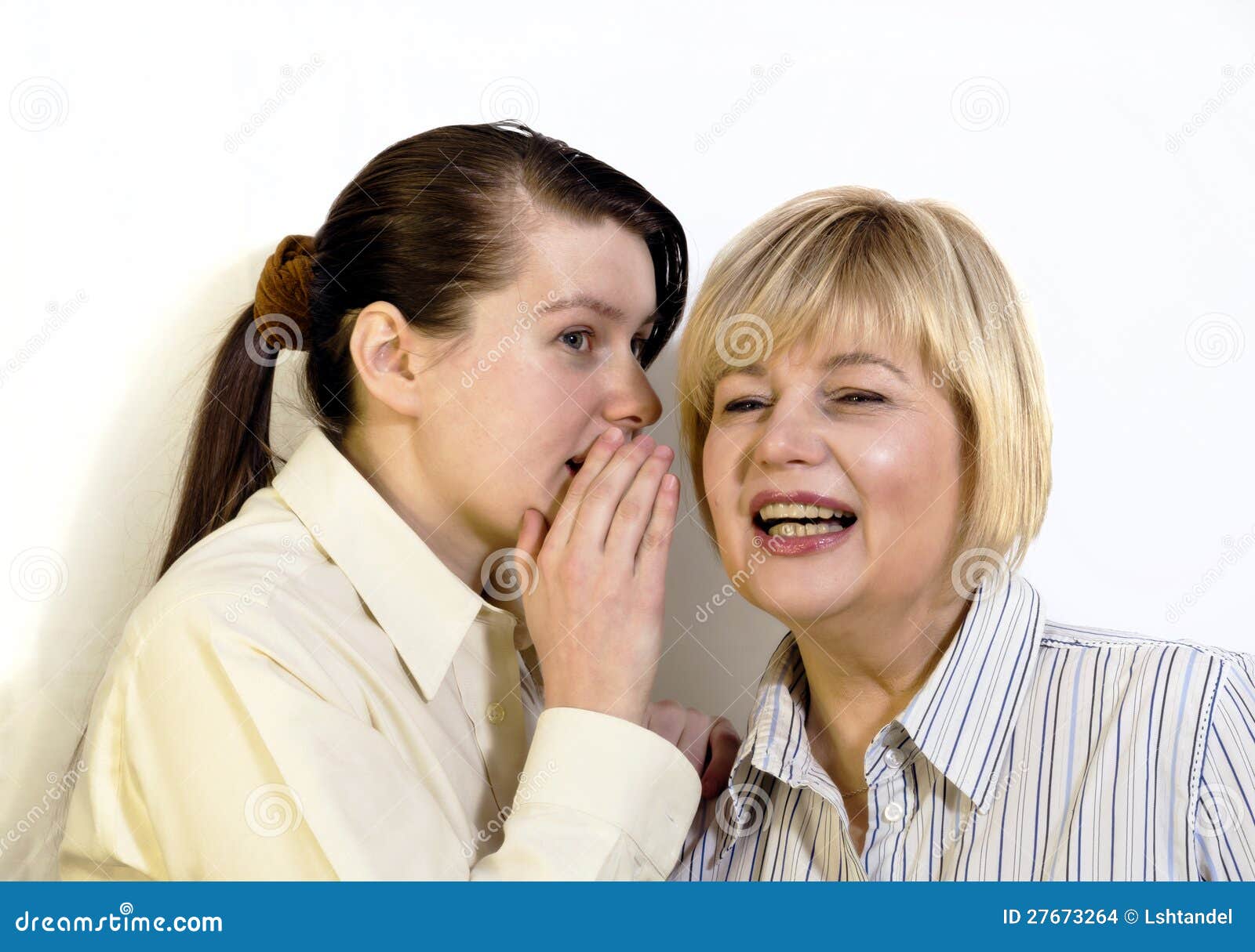 Twee vrouwen het roddelen stock foto. Image of twee, europees - 27673264