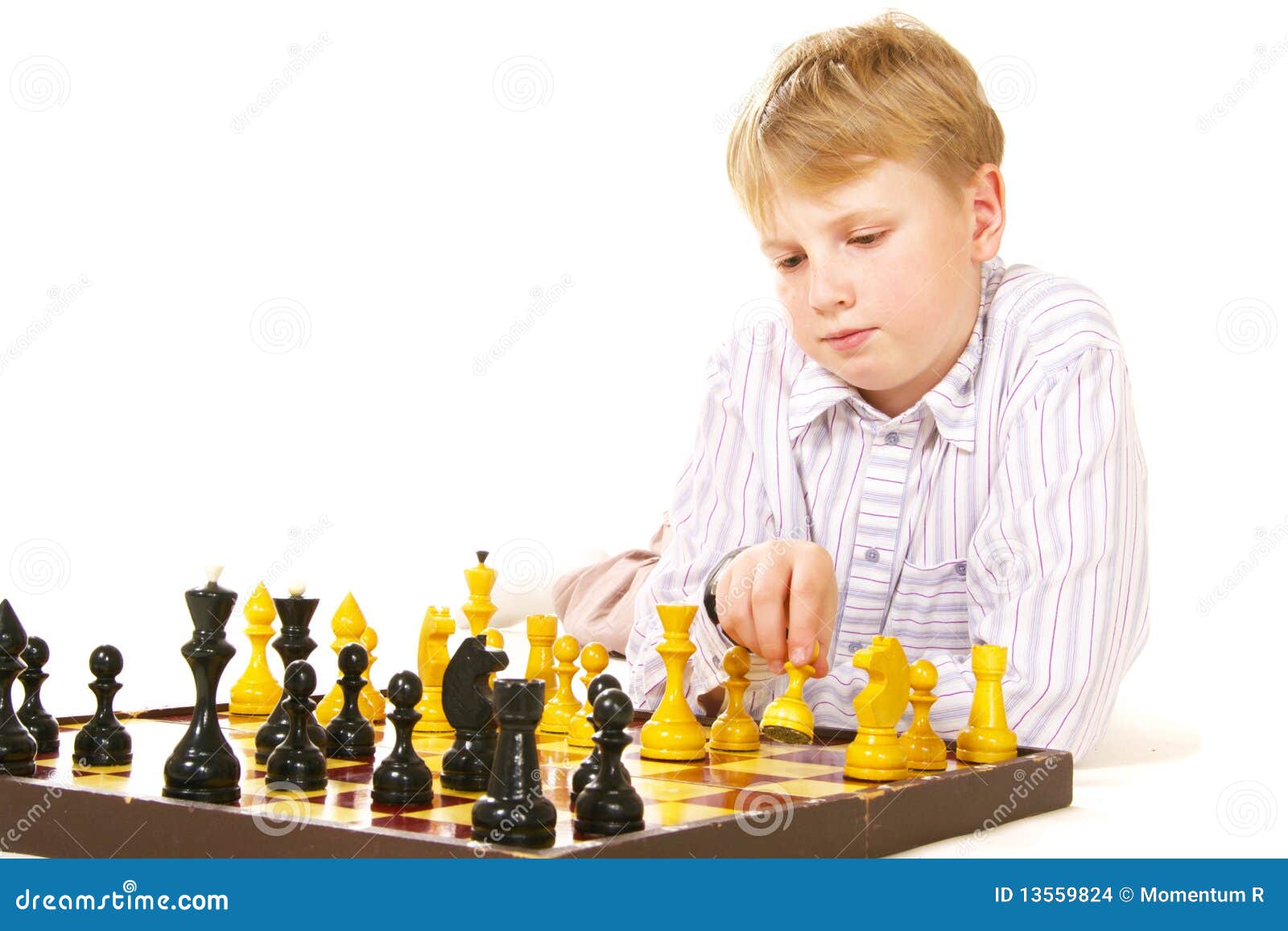 Tween Jongen Het Spelen Schaak Stock Foto - Image of hobbys, activiteit ...