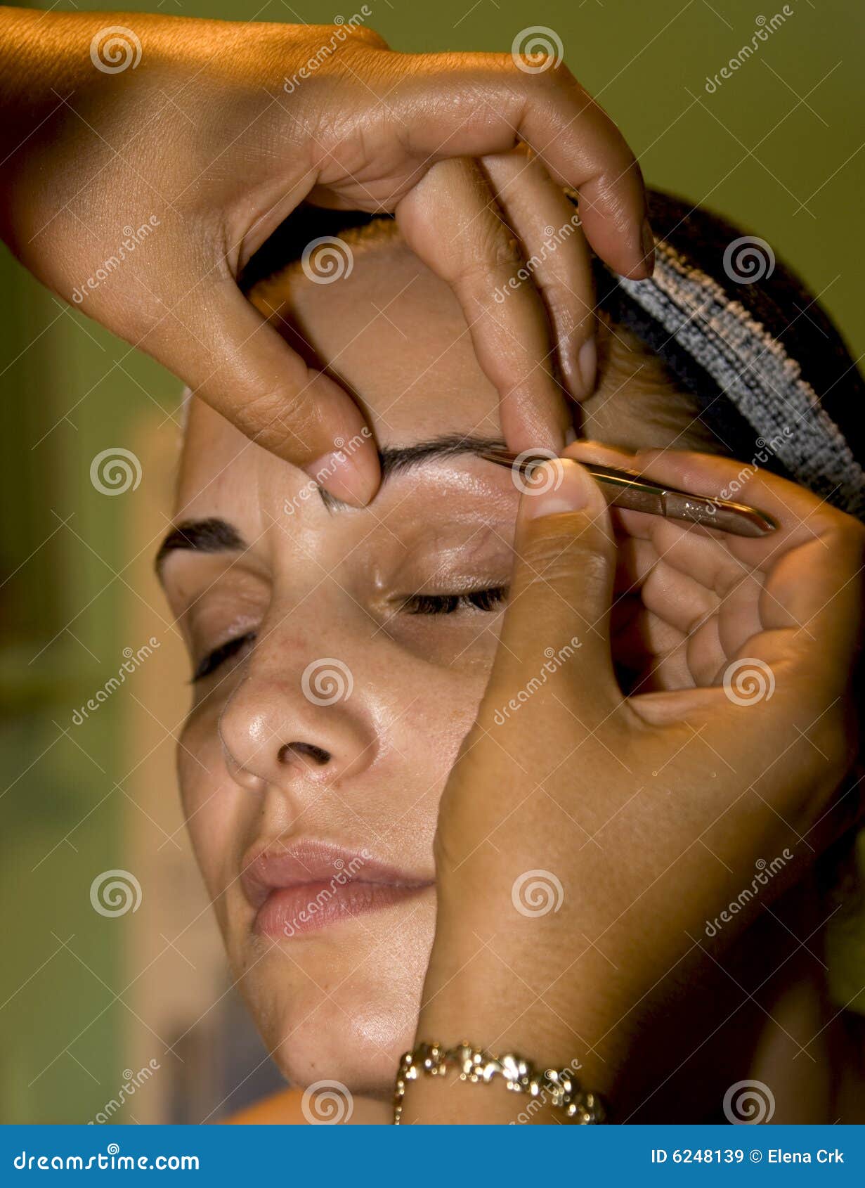 Tweezing eyebrow stock image. Image of lips, care, face - 6248139