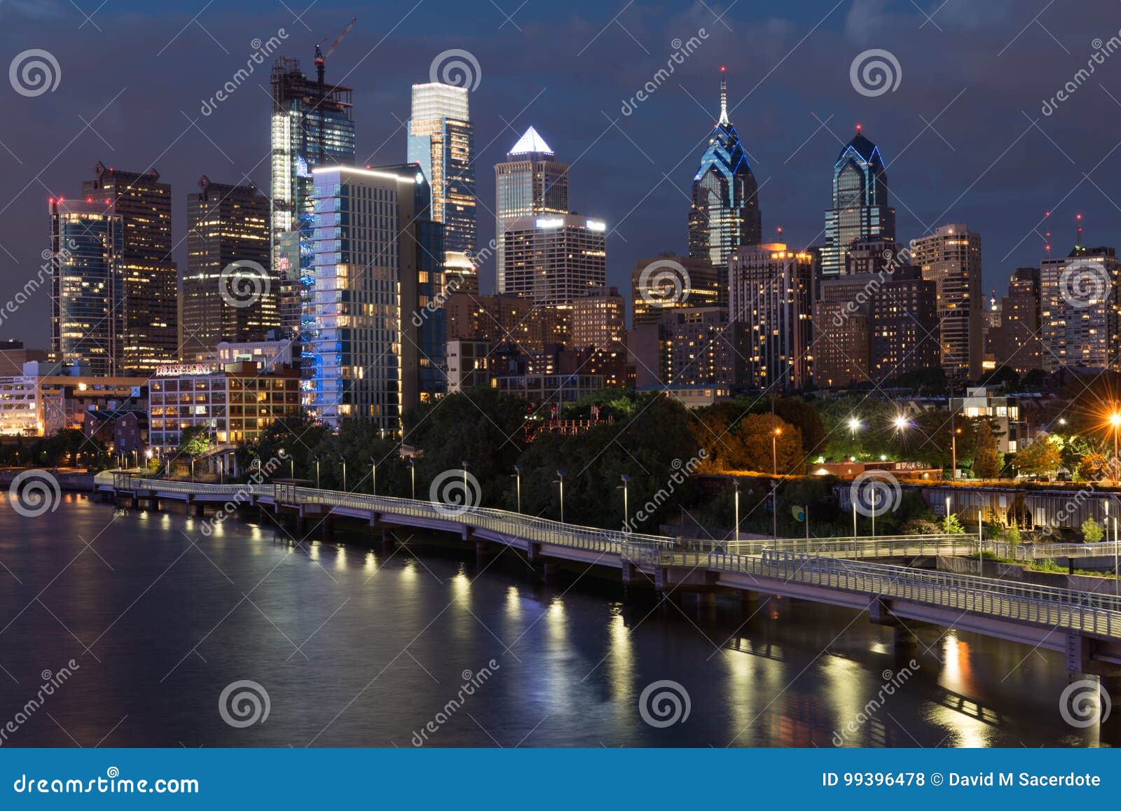Twilight Philadelphia Skyline Editorial Stock Photo - Image of twilight ...