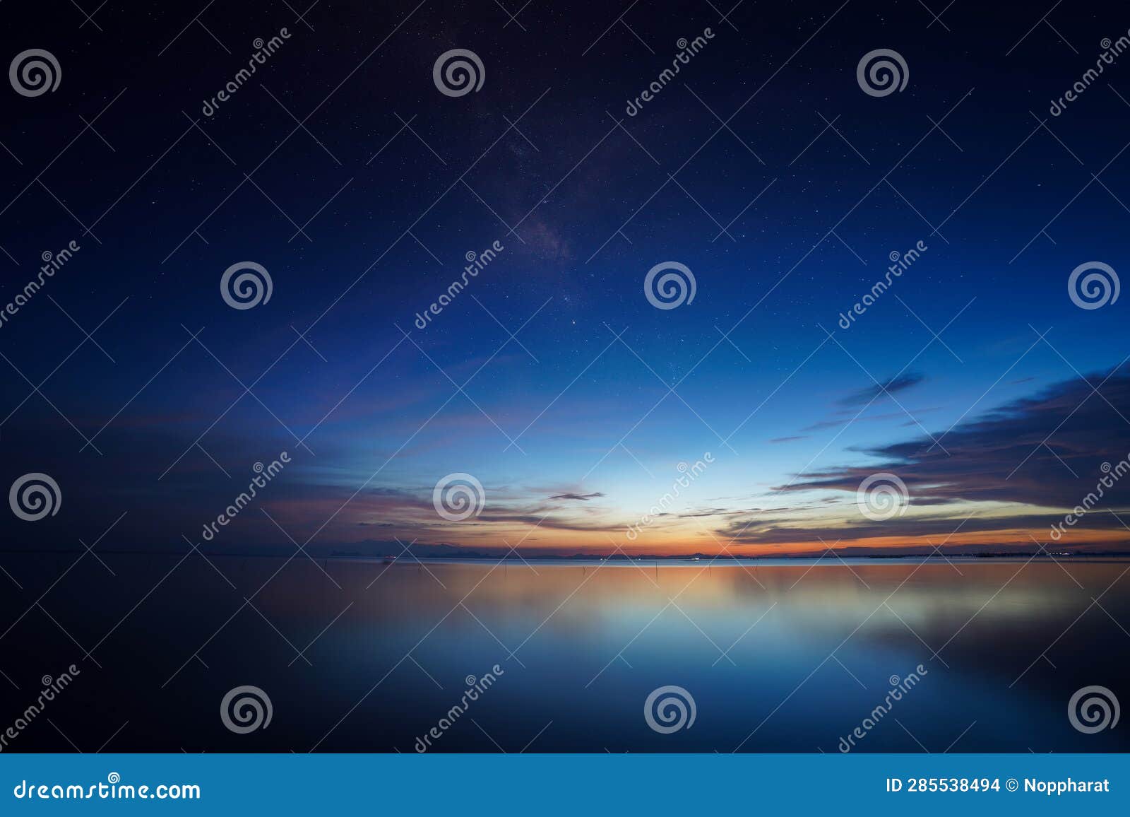 The Twilight Sky with Star at the Lake Stock Photo - Image of dusk ...