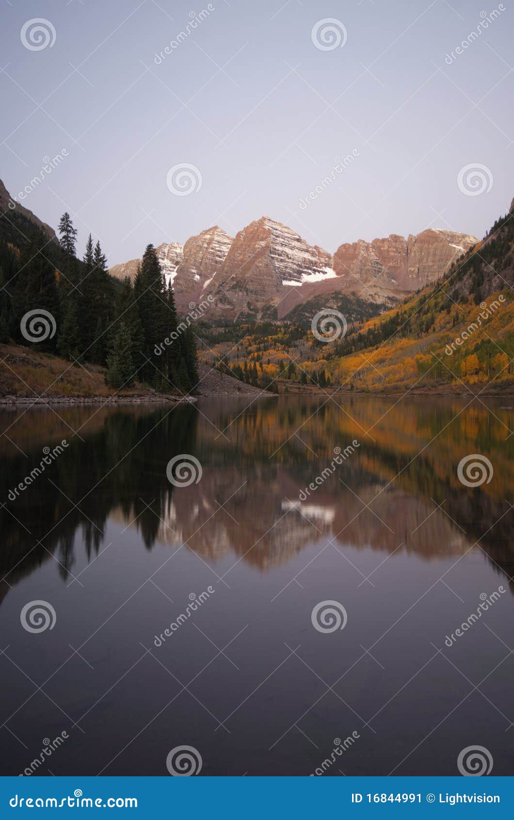 The Twin Peaks of the Maroon Bells and Maroon Lake Stock Image - Image ...