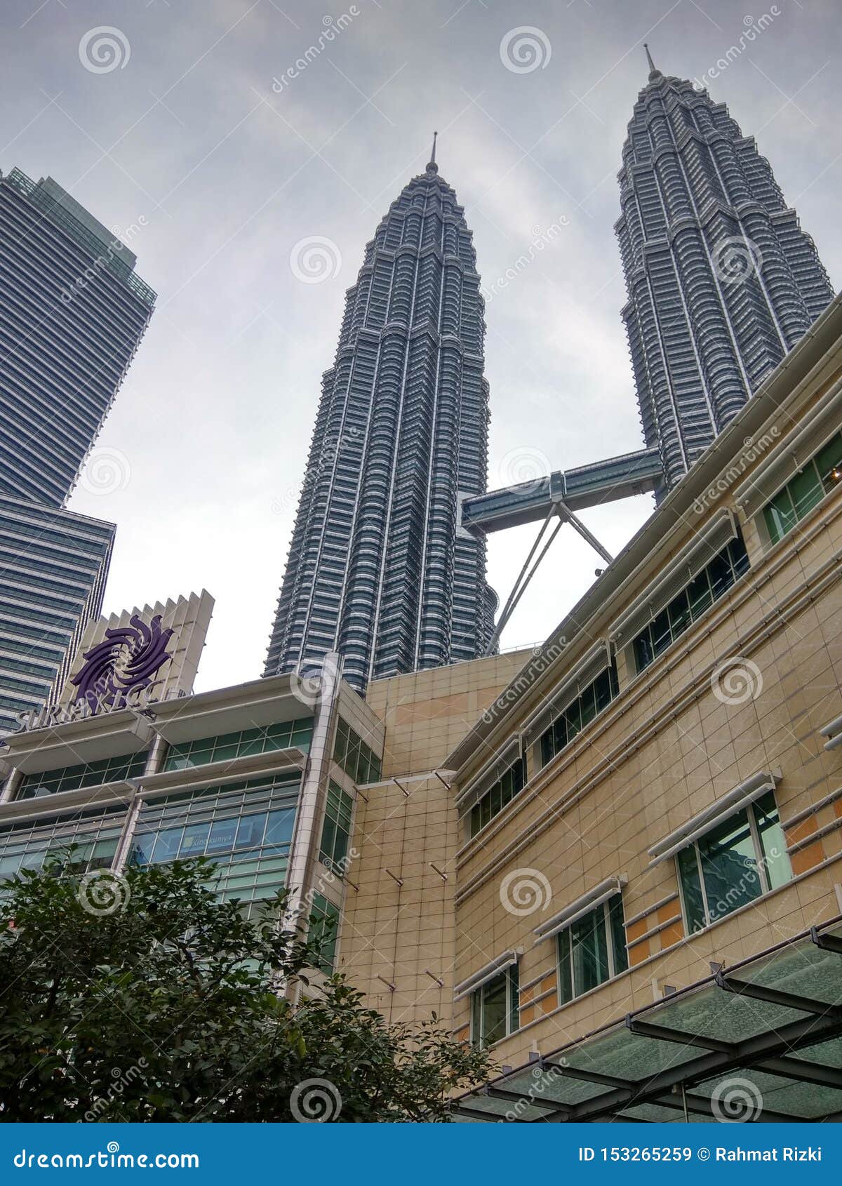 The twin tower in klcc editorial stock image. Image of klcc - 153265259