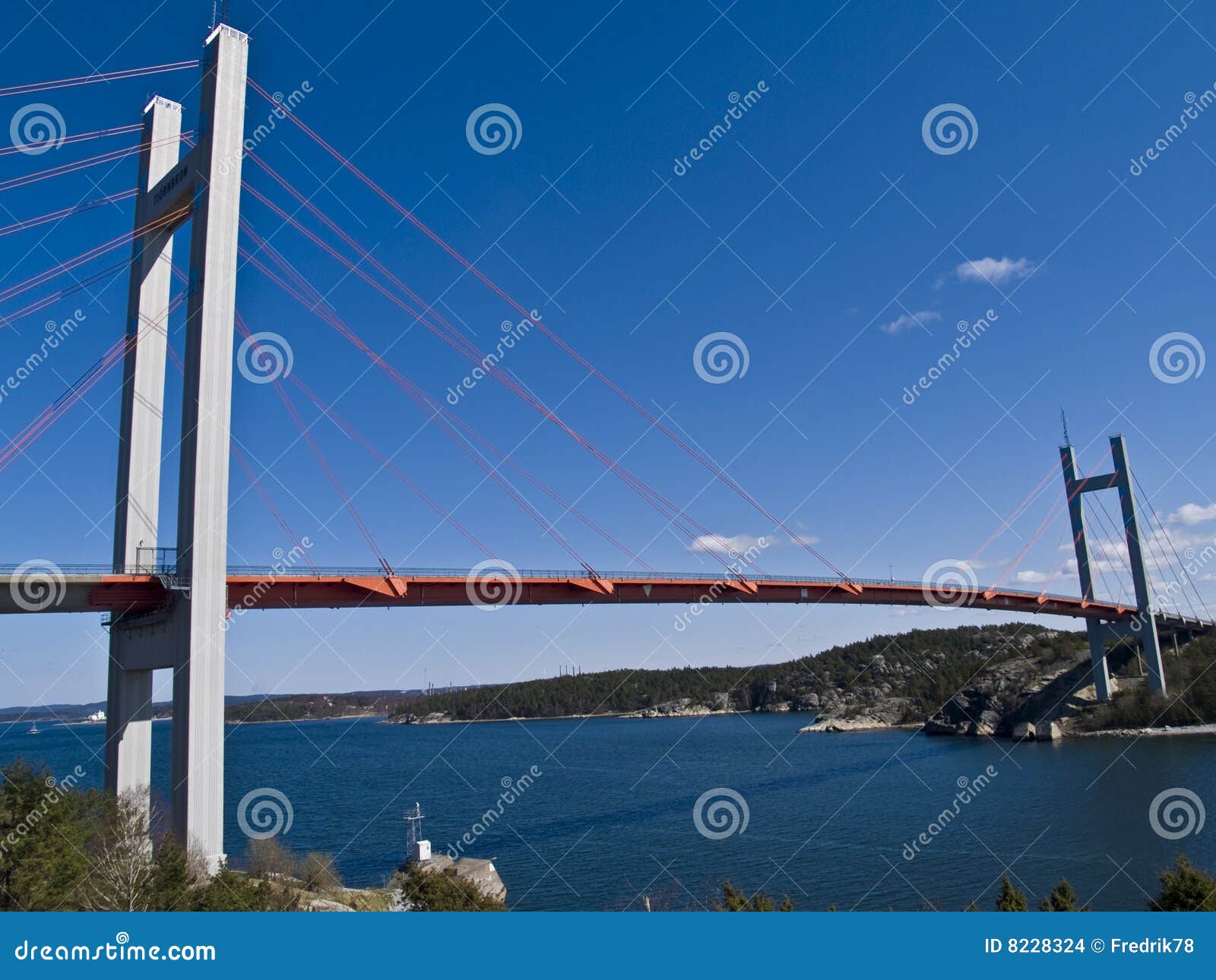 Twisted Bridge Picture. Image: 8228324