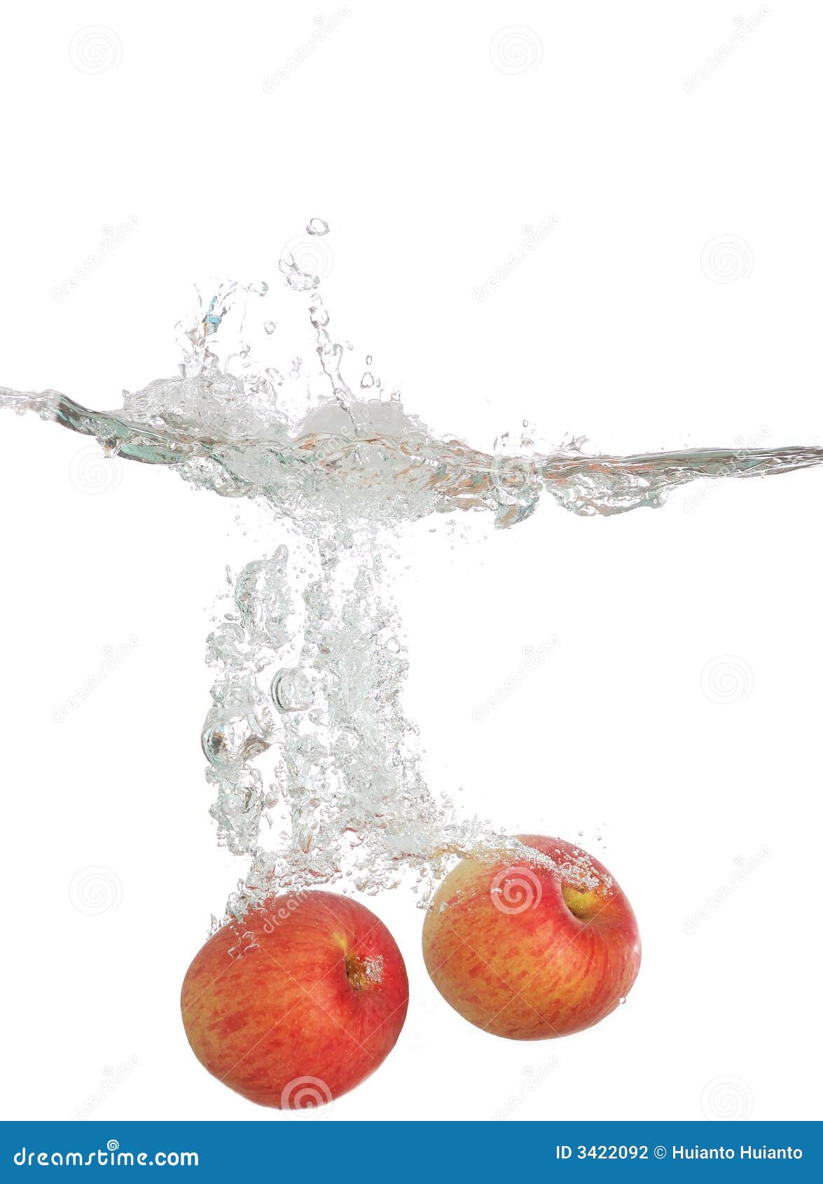Two Apple Splash into Water Stock Photo - Image of liquid, greening ...