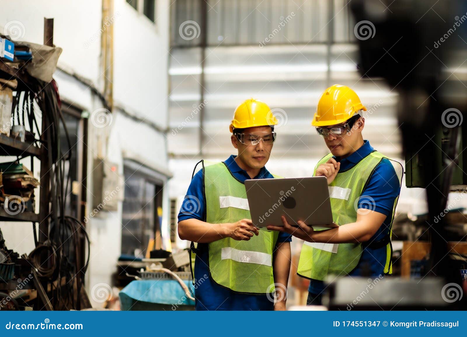 4,376 Information Technology Maintenance Work Stock Photos - Free ...