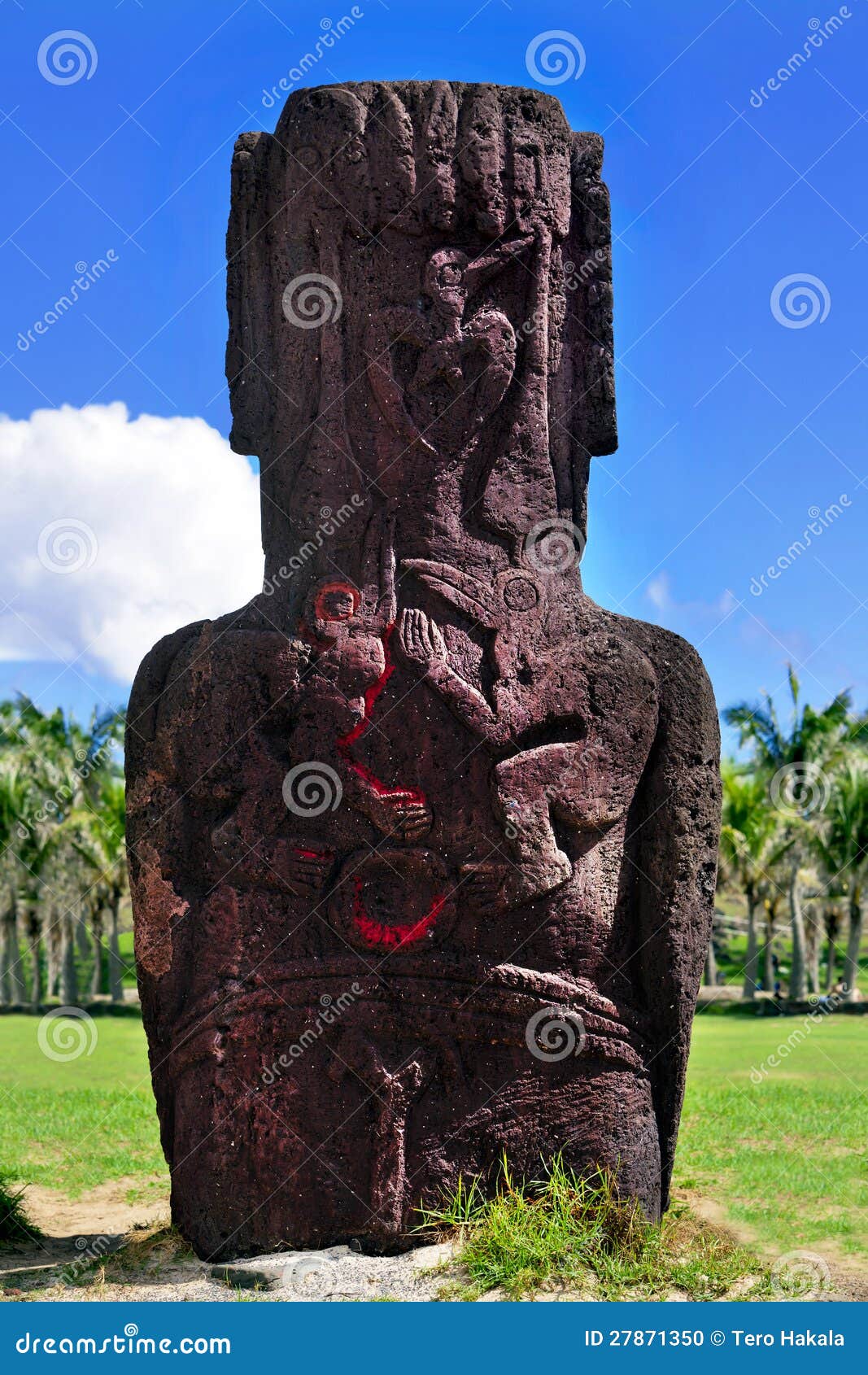 Two Bird Carvings on the Back of an Moai Stock Photo - Image of ...