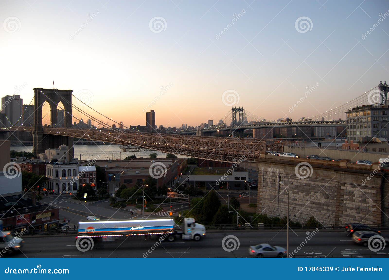 Two Bridges editorial stock image. Image of dusk, city - 17845339