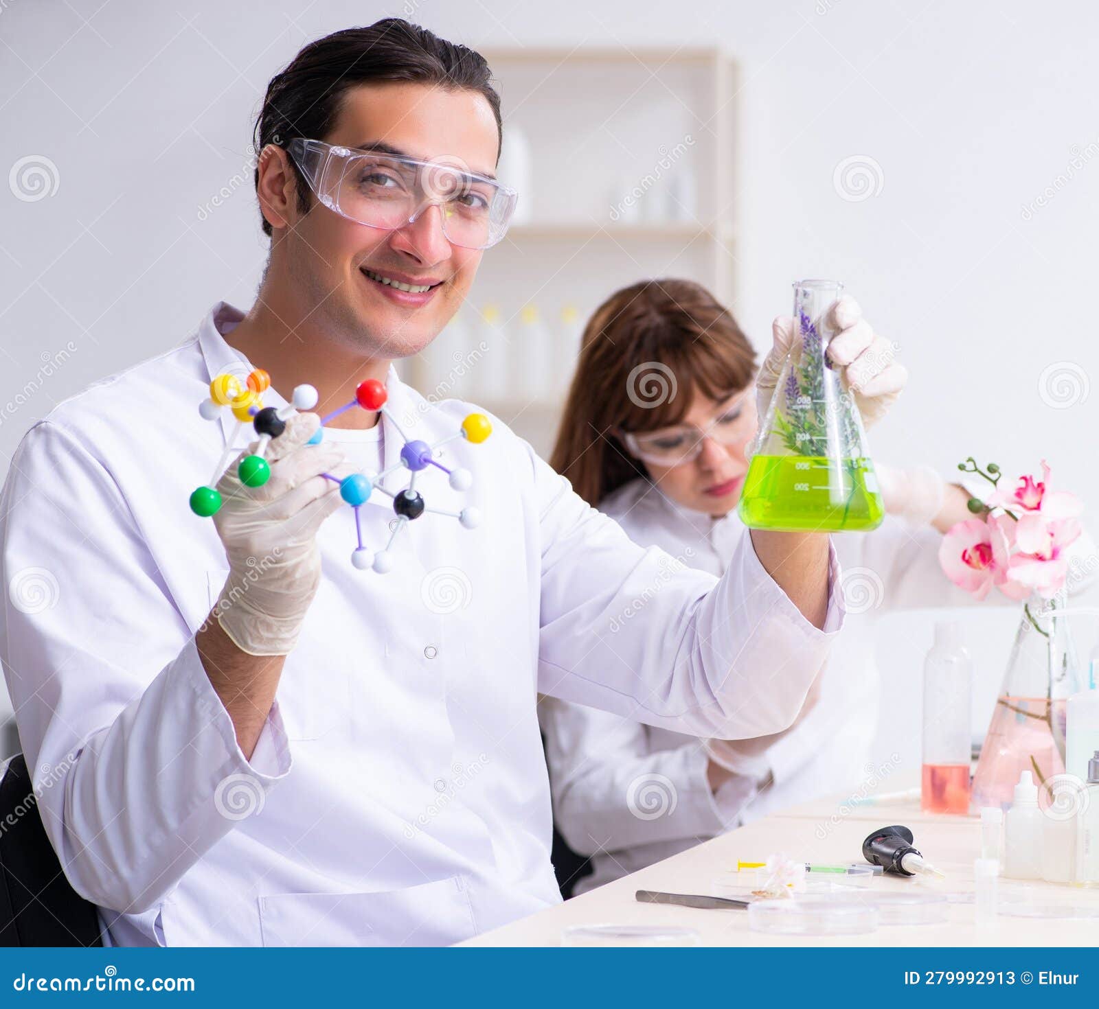 Two Chemists Working in the Lab Stock Image - Image of extracting ...