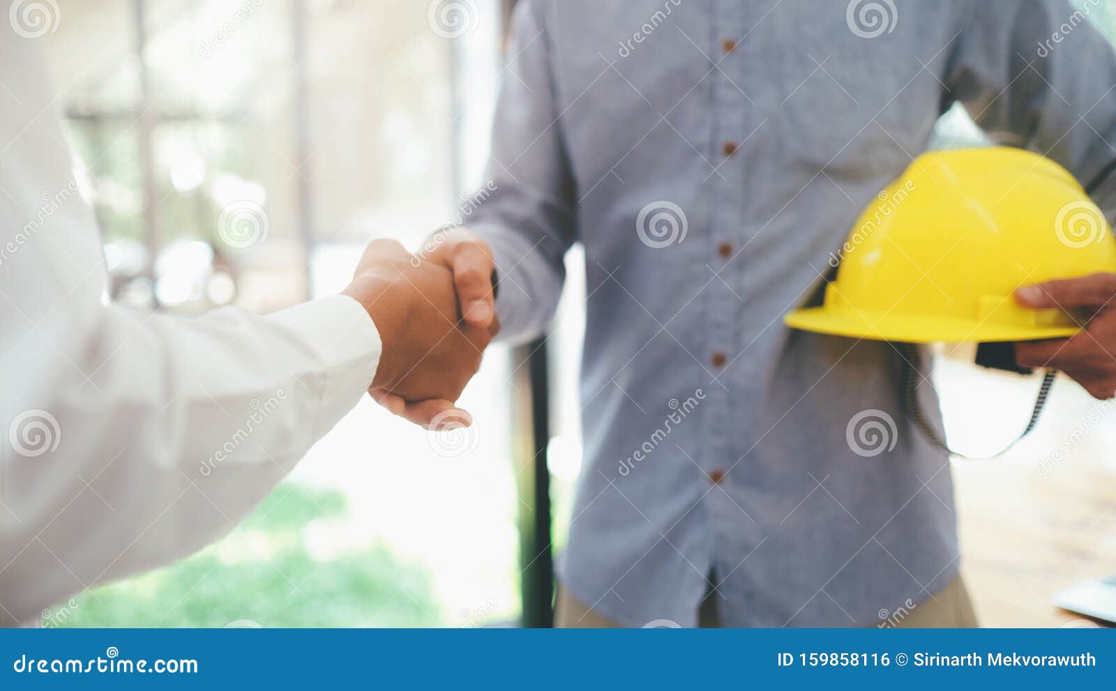 Two Civil Engineer or Architect Handshaking Have Deal Mega Project ...