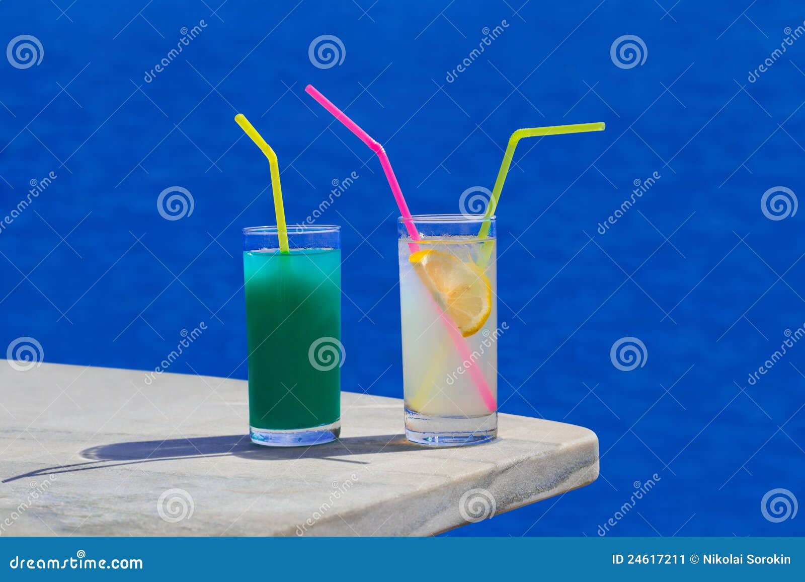 Two Cocktails on Table at Beach Stock Image - Image of lemon, mountains ...